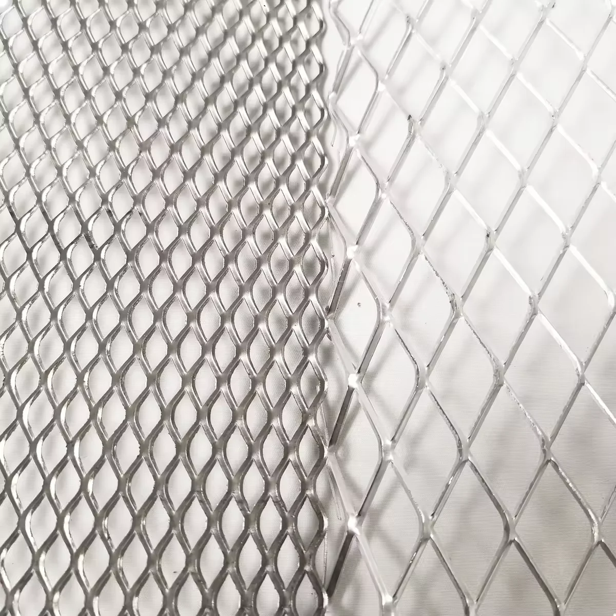 OEM of Expanded Metal Mesh for Fence Panels Grids Walkways Protections ...