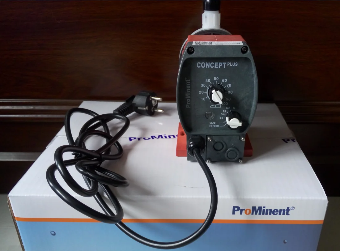 CONCEPT Plus Prominent Dosing Pump for Aquarium - Chemical Metering ...