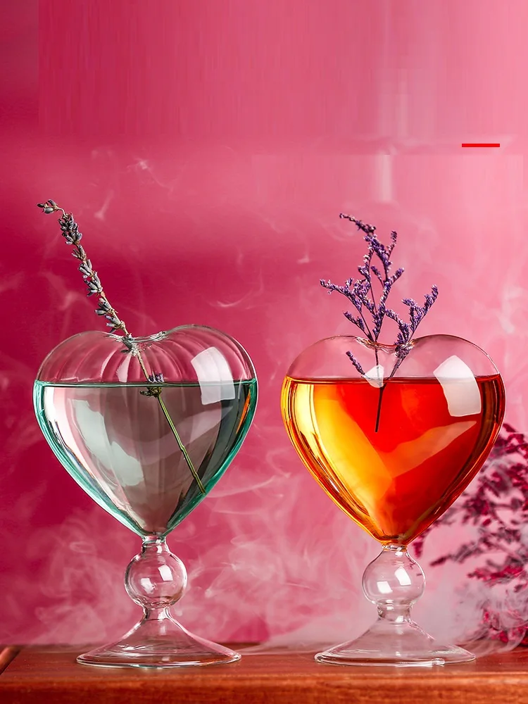 Elegant Heart Shaped Glassware - Perfect for Wine & Cocktails
