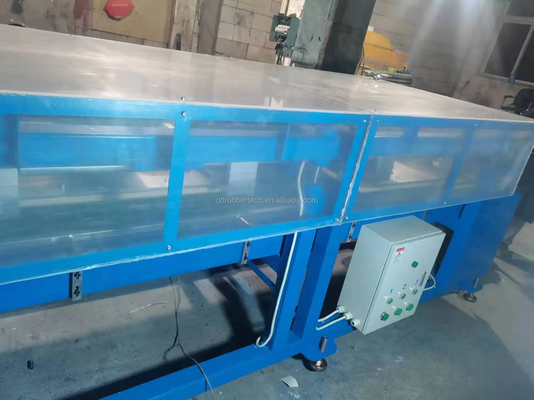 Tennis Ball Making Machine & Glue-Brushing Machine - Automatic Tennis ...