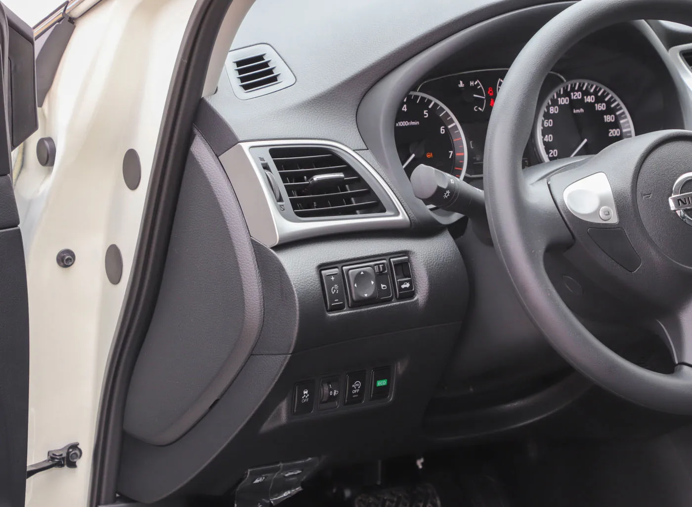 2023 Hot Selling Nissan Sylphy Classic Gasoline Car 2022 On The Market 5 Seat Cheap Nissan ...