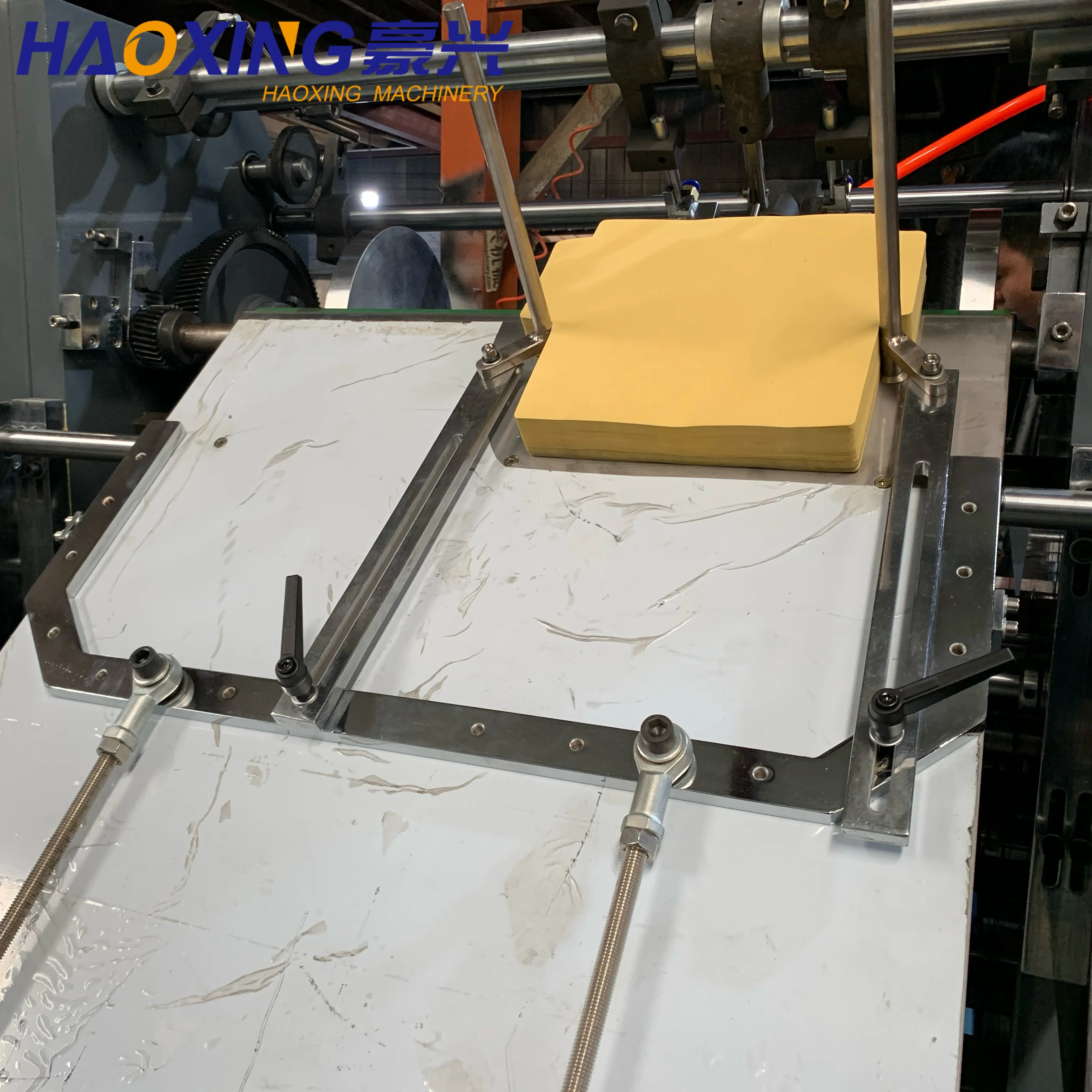 Fully Automatic Large Envelope Making Machine for Wallet, Brown, Red ...
