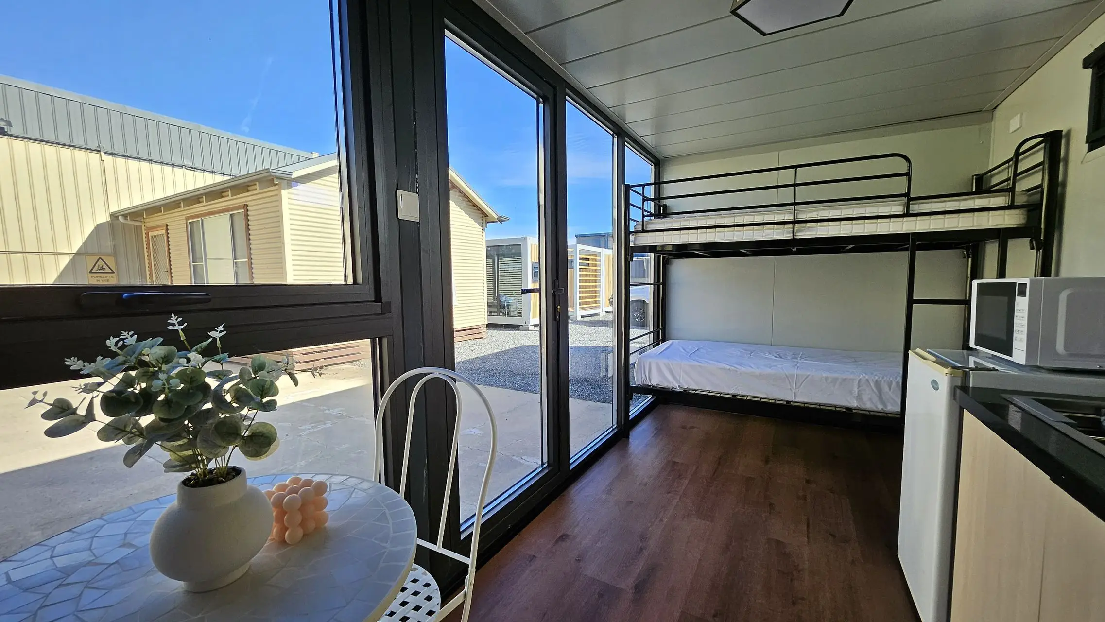 Luxury Prefab Container Houses - Fast Install & Customizable