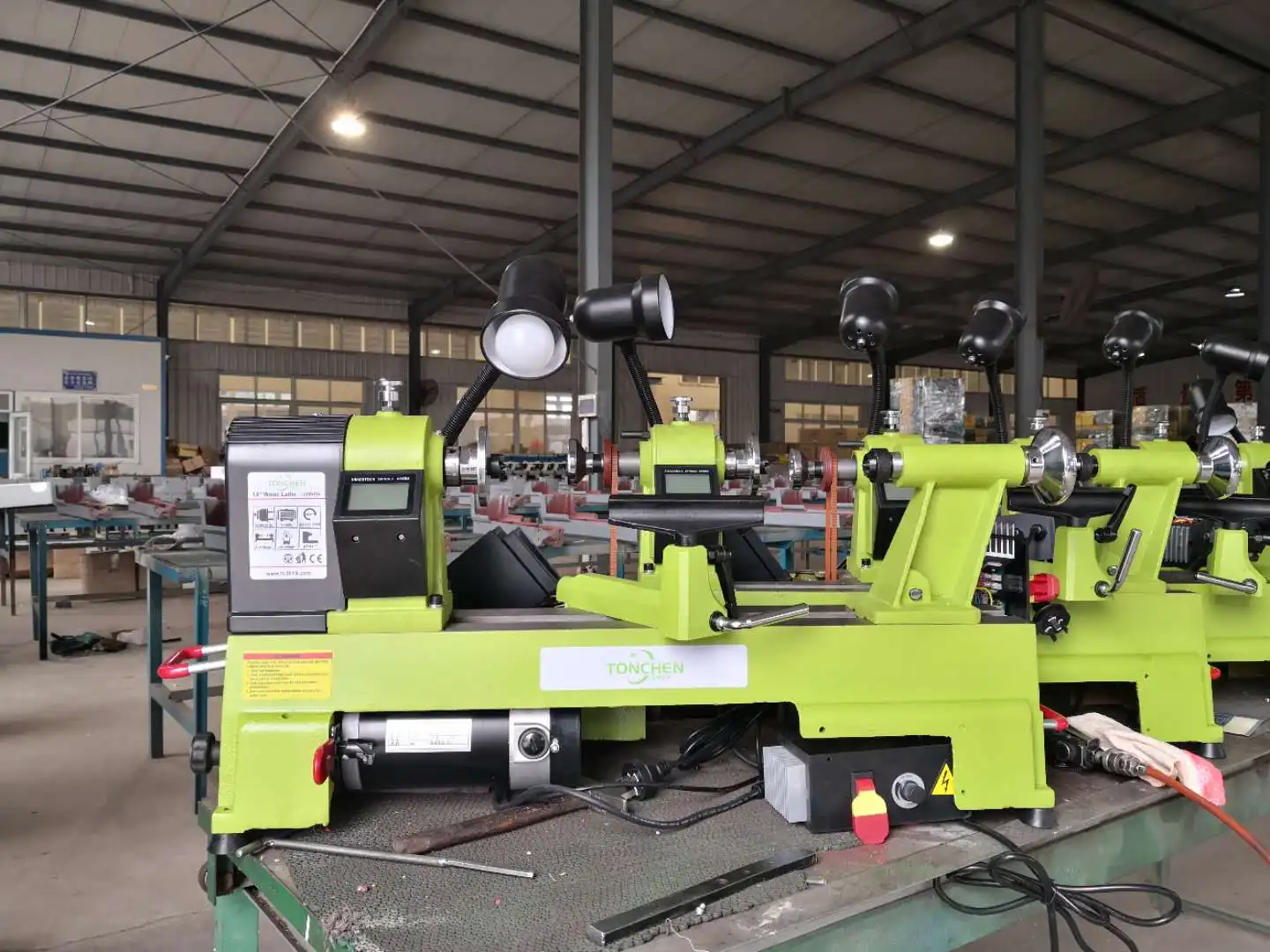 900W Digital Display Woodworking Lathe - Easy to Operate