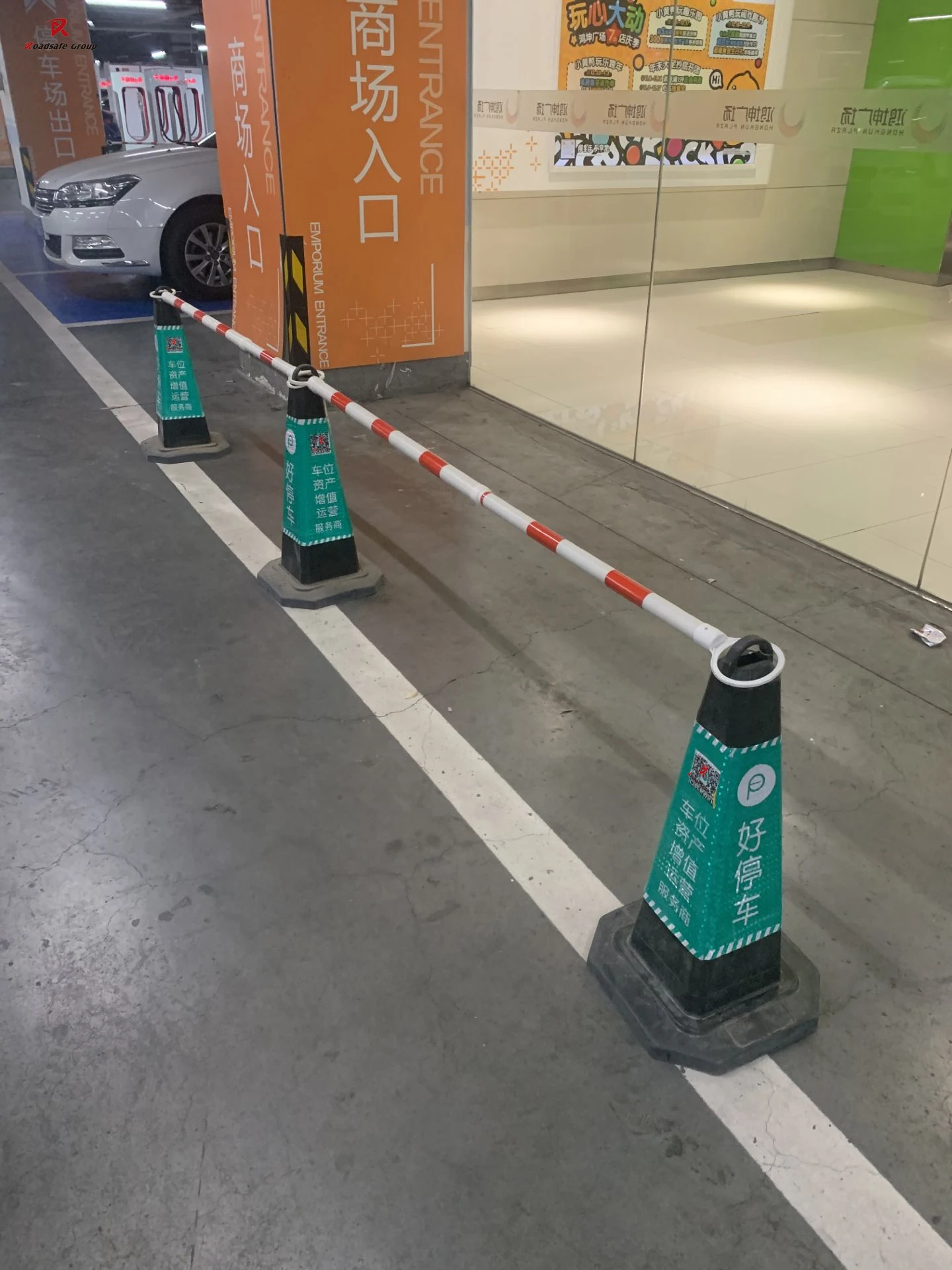 Collapsible Retractable Pole - Traffic Reflective Cone Bar