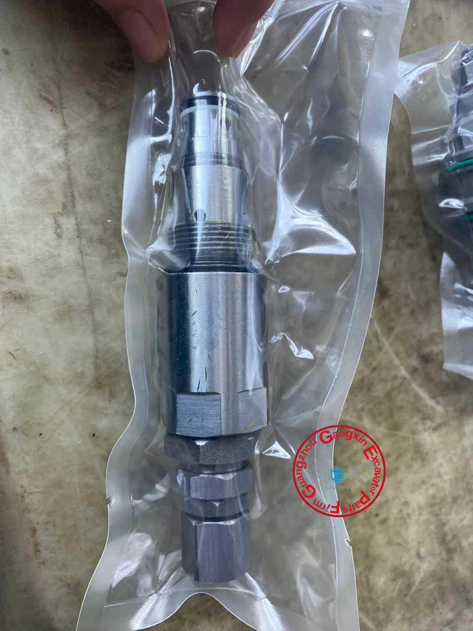 R220lc-9 Main Relief Valve For Hyundai Excavator Hydraulic Main Control ...
