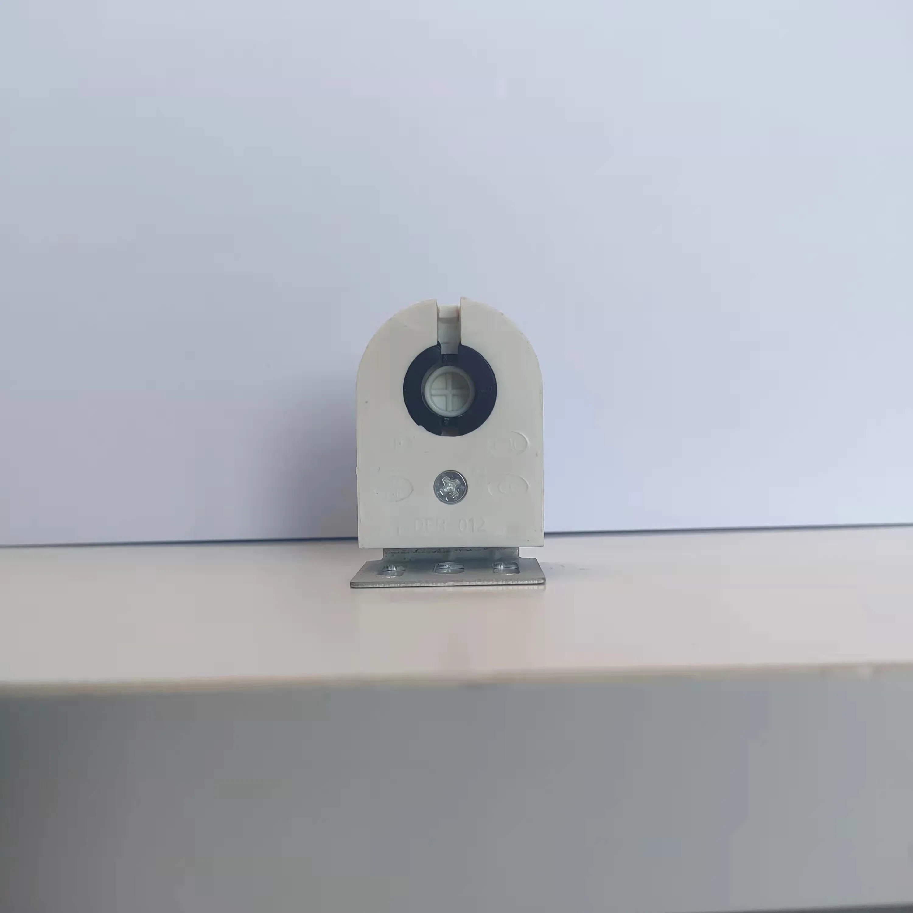 IMPA 791521 Spring Loaded Rotor Type Fluorescent Lamp Bulb Holders