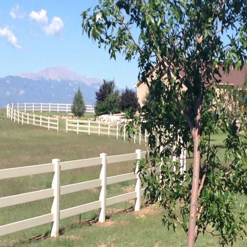 White 100% Vinyl Horse Paddock Fence Pvc Horse Fence No Cracking No ...