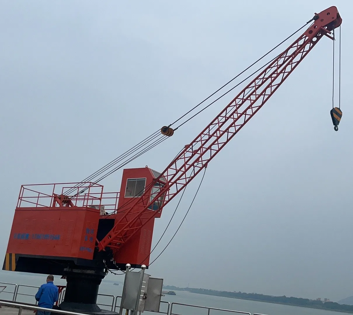 Truss Boom Pedestal Crane Offshore Crane Installed On Ship Deck Or ...