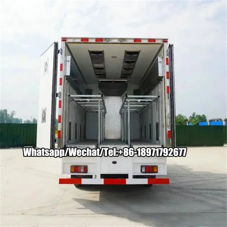 Dongfeng Chicken Transport Truck - Efficient Livestock Transport
