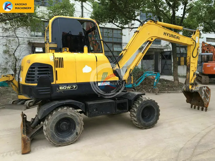 6 Ton Hydraulic Backhoe Wheel Heavy Equipment Hyundai R60W