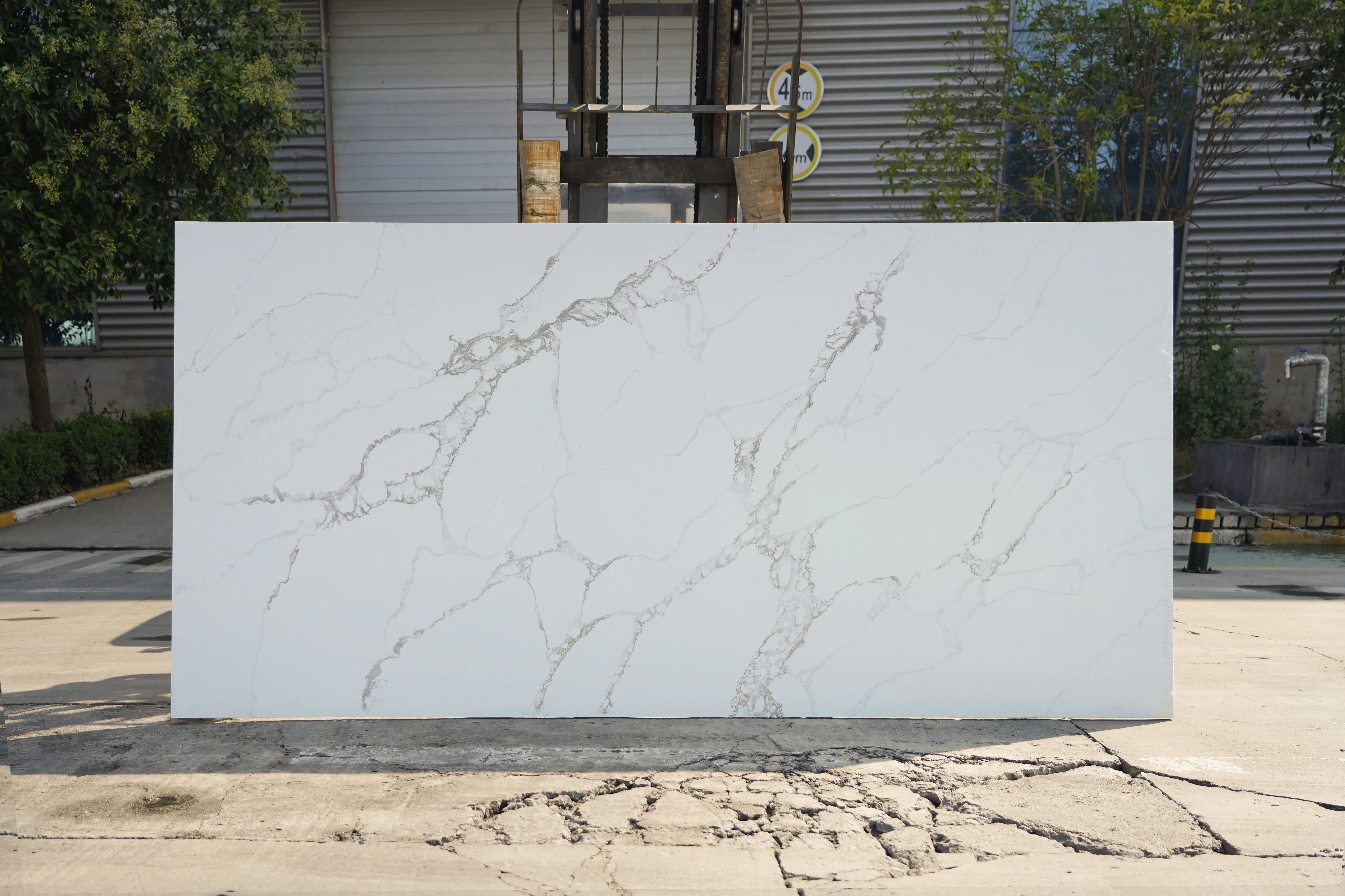 Runpin Luxury Artificial Quartz Stone Slab White Calacatta Carrara ...