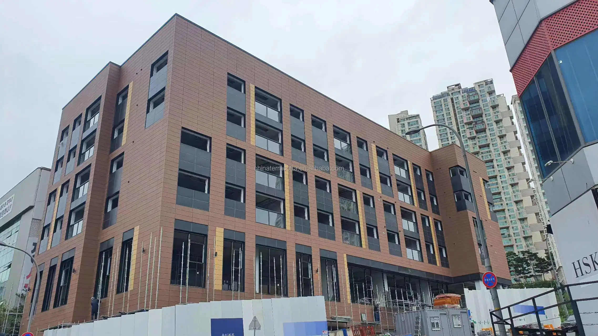 PANELTEK Outdoor Terracotta Wall Facade Panels for Schools