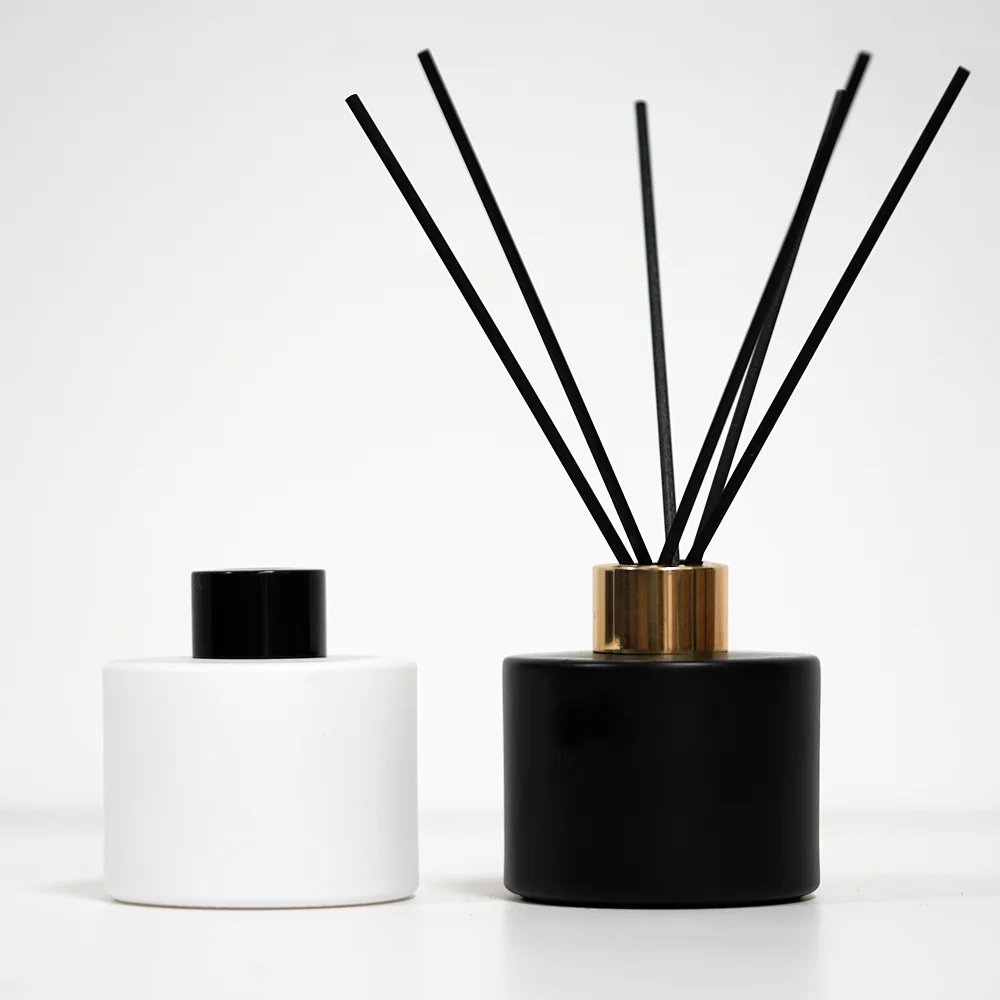 Wholesale 100ml Empty Round Matte Black And White Aroma Glass Bottle For Reed Diffuser - Buy ...