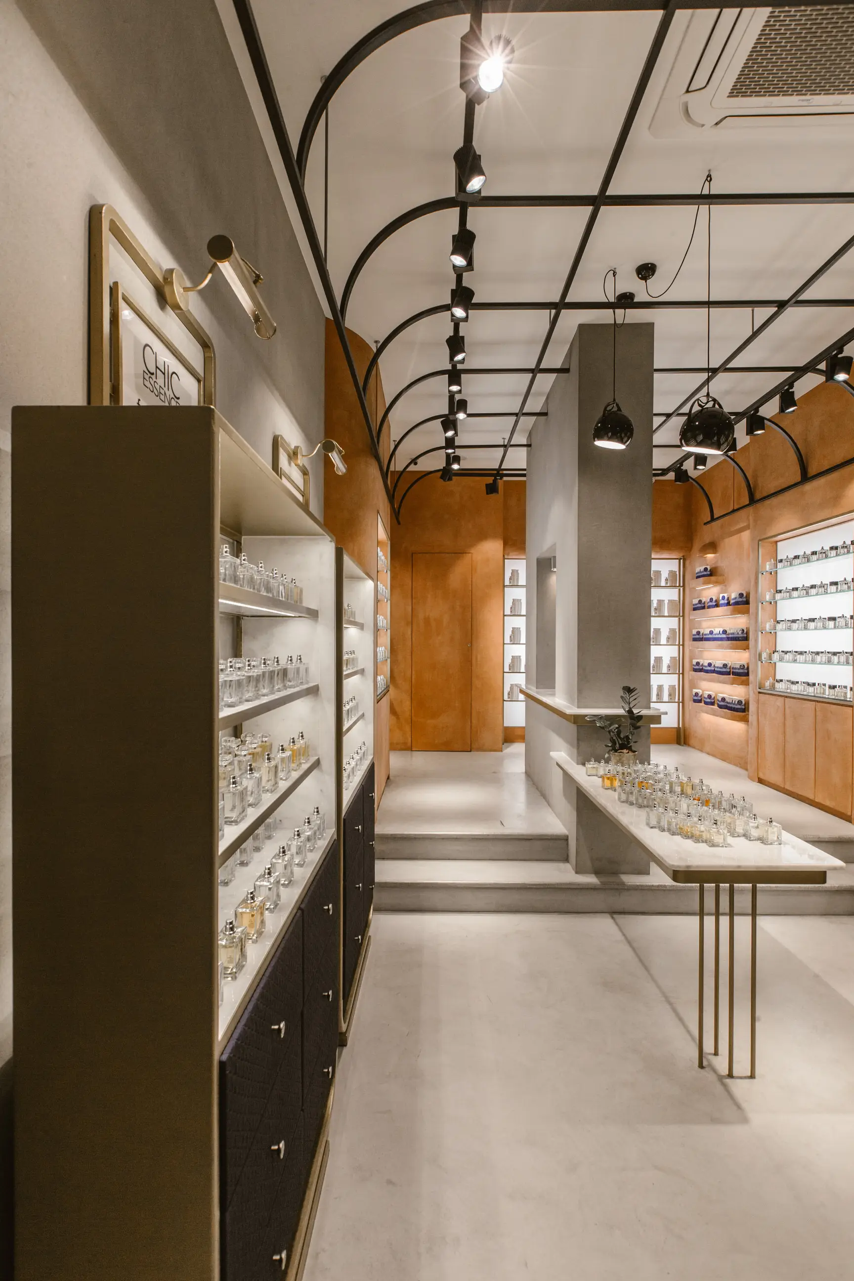 Pink Cosmetic Shop Interior Design - Freestanding & Wall-Mounted ...