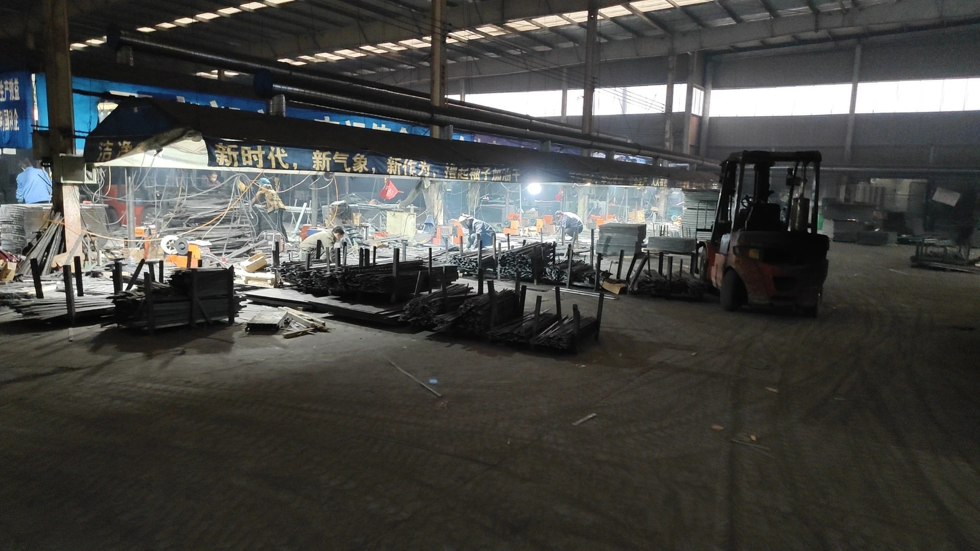 Heavy Duty Steel Floor Trap Grating Catwalk Raised Steel Grid Floor ...