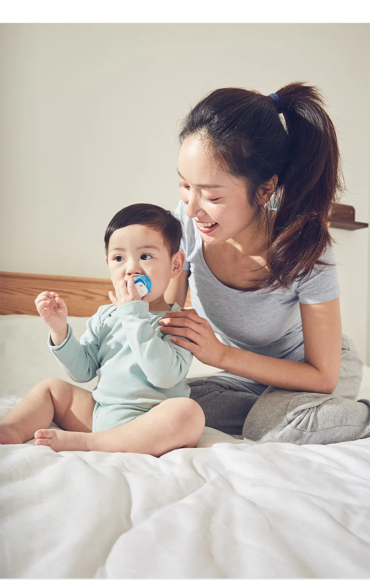 Cartoon Pacifier Supersoft Sleeping Type Secure Human Body Design Baby Newborn Comfort Silicone ...