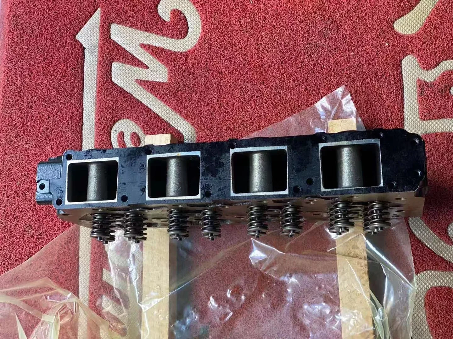 4tne106t 4tnv106t S4d106 Cylinder Head Assy for Komatsu Excavator