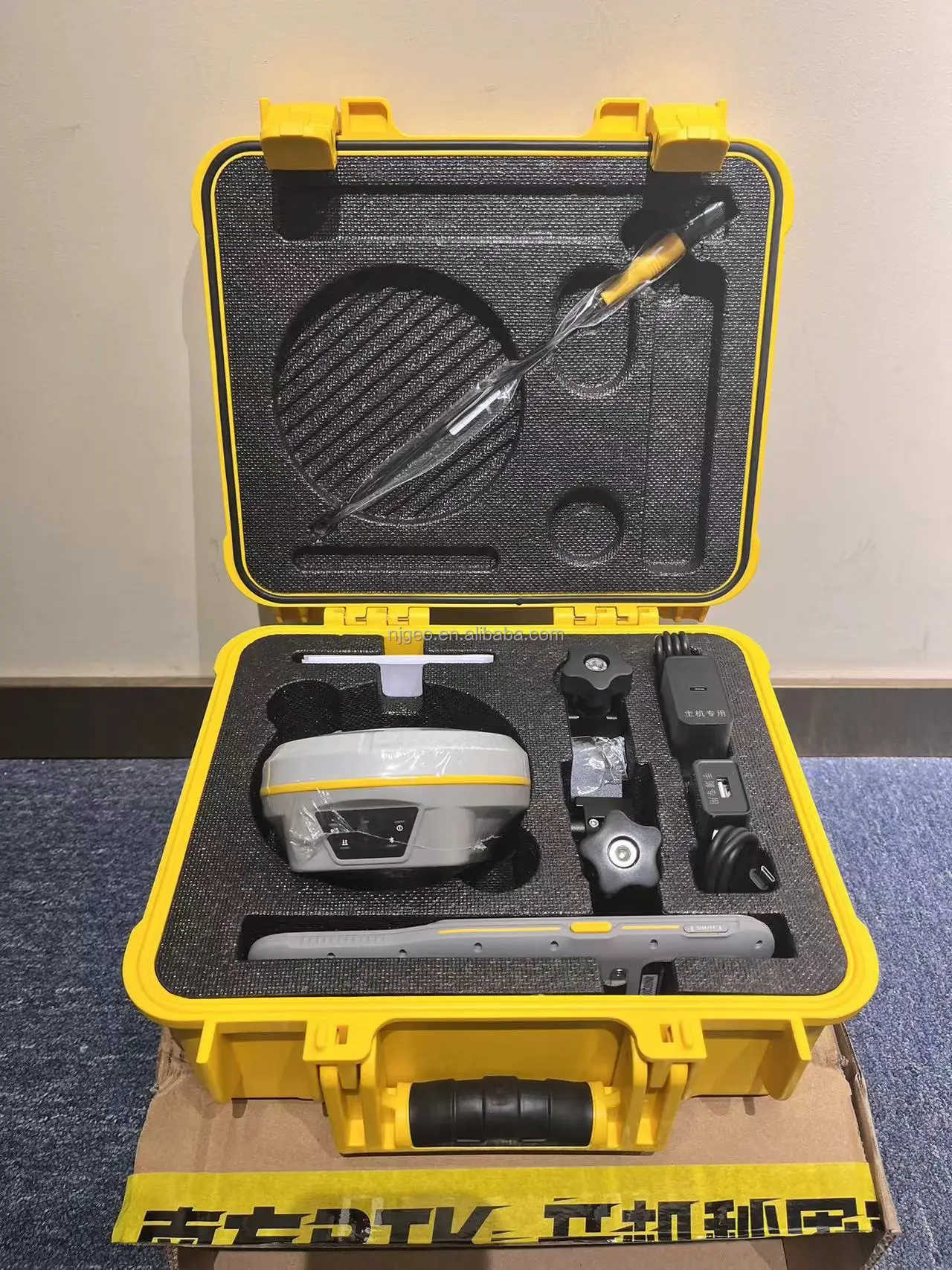 SOUTH New Product Supercharged Pocket RTK Galaxy G3 Surveying ...