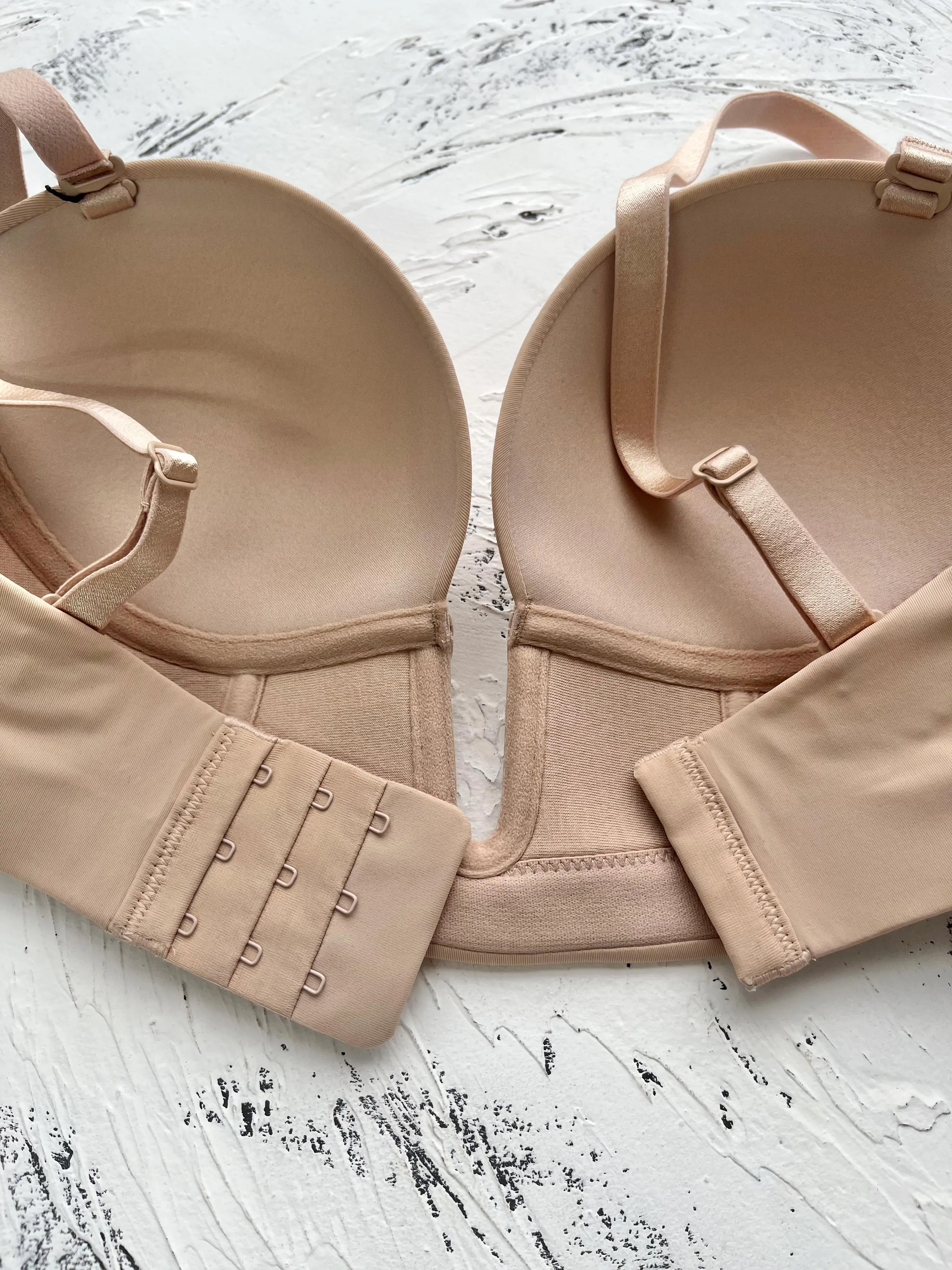 Wanbao Deep U Plunge Bra Convertible Adjustable Straps Push Up Bra ...