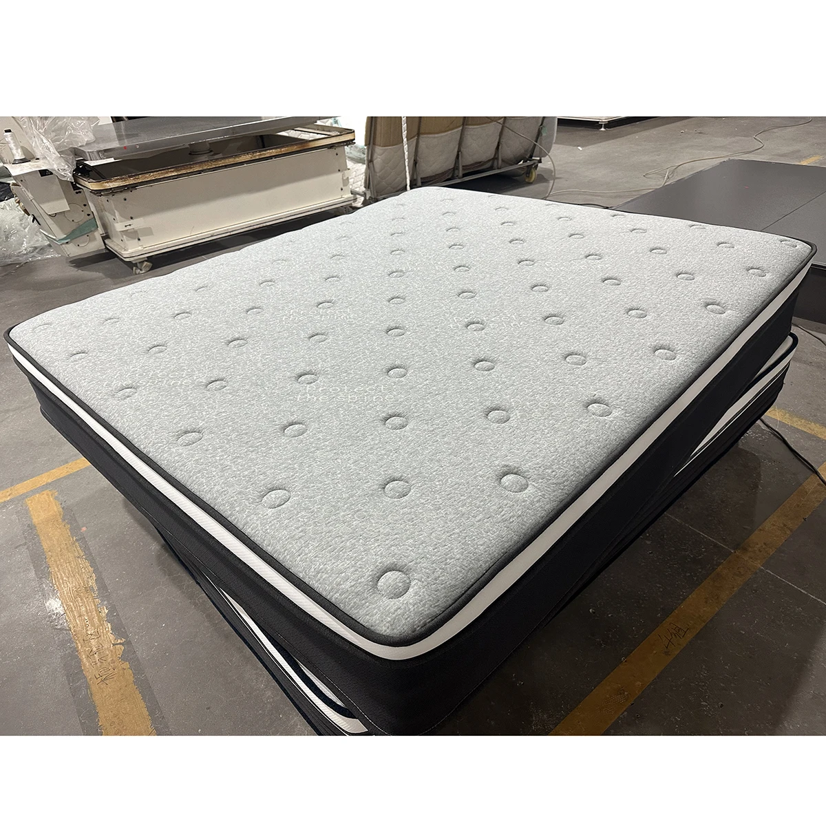 Ultimate Comfort Queen Size Luxury Pocket Spring Hybrid Mattress Hotel ...