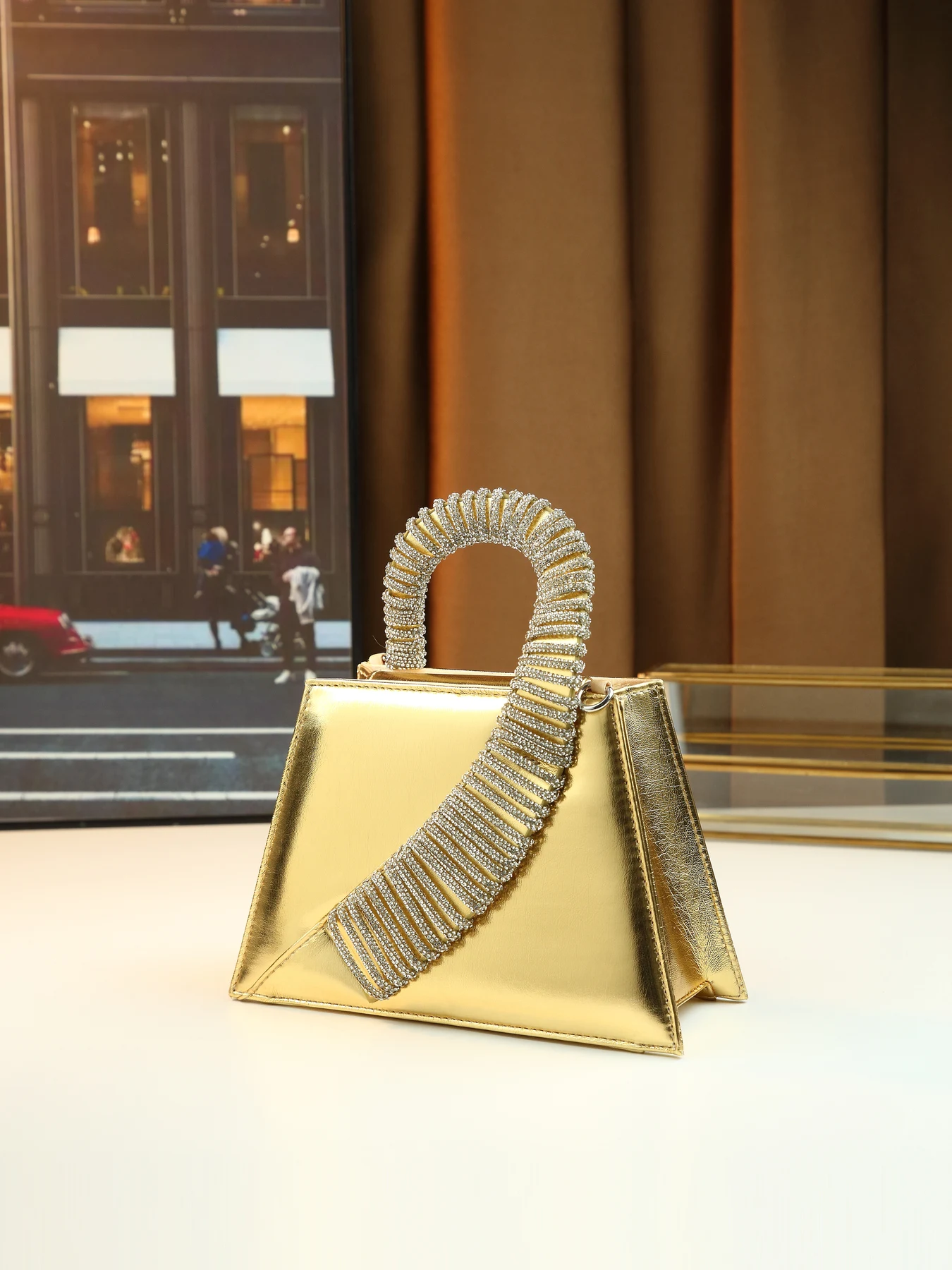 Shop Our Trendy Diamond-Encrusted Handbag - Perfect for Any Occasion
