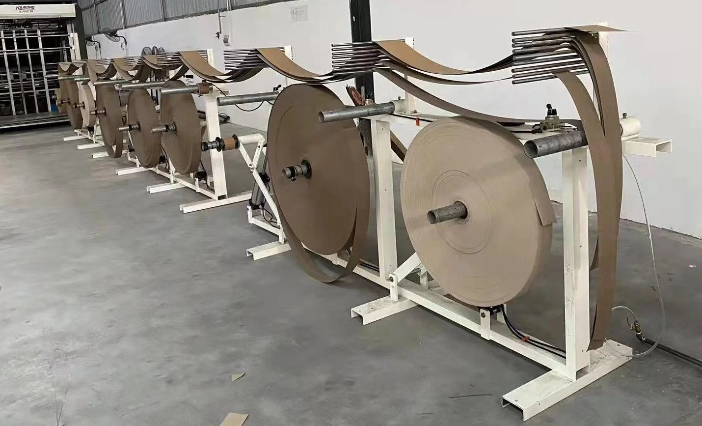 Brown Honeycomb Corrugated Cardboard Angles Edge Boards Kraft Paper ...