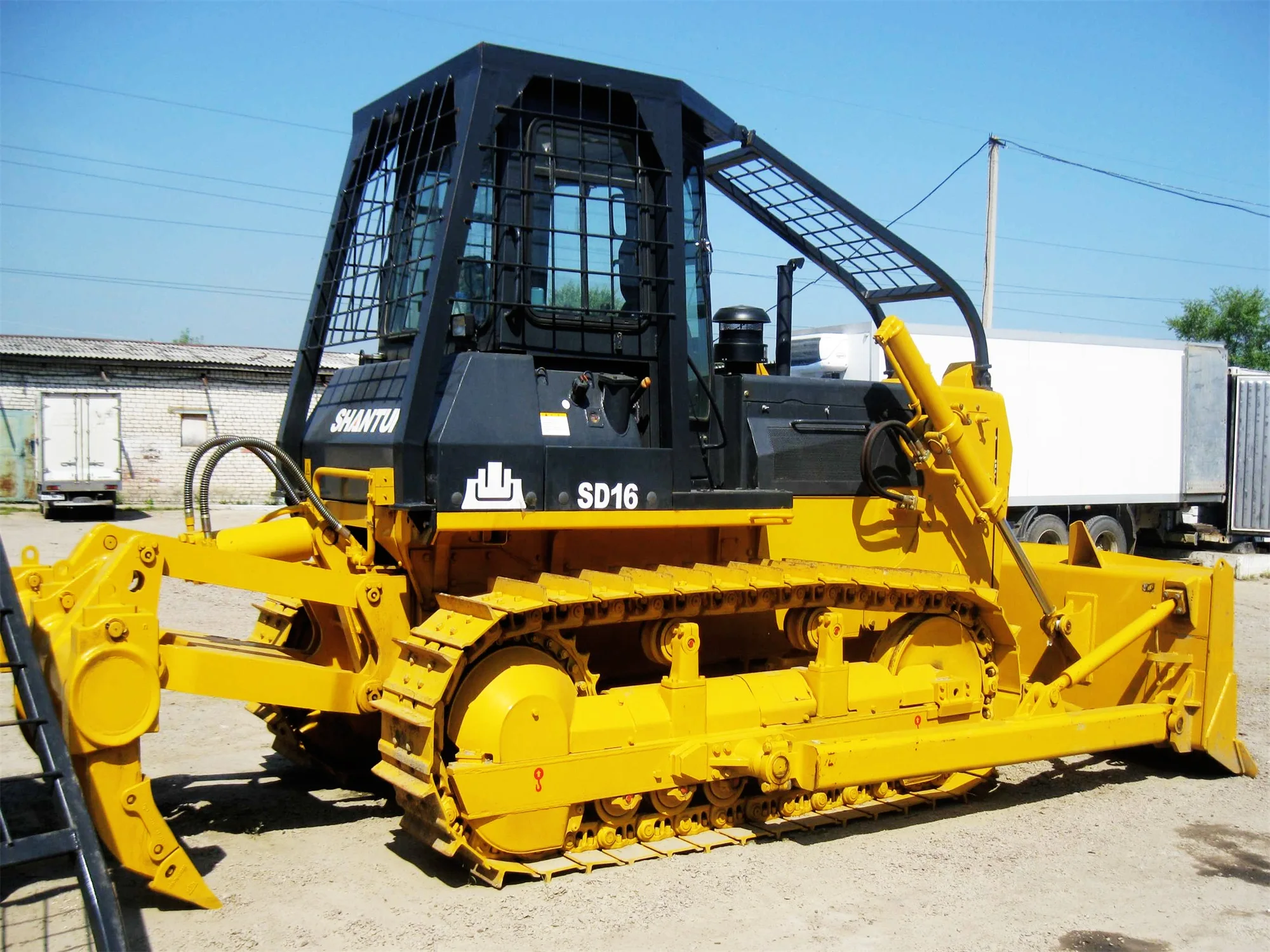 Earth Moving Machine Shantui 4.5m3 220hp Sd16 Bulldozer With Widen ...