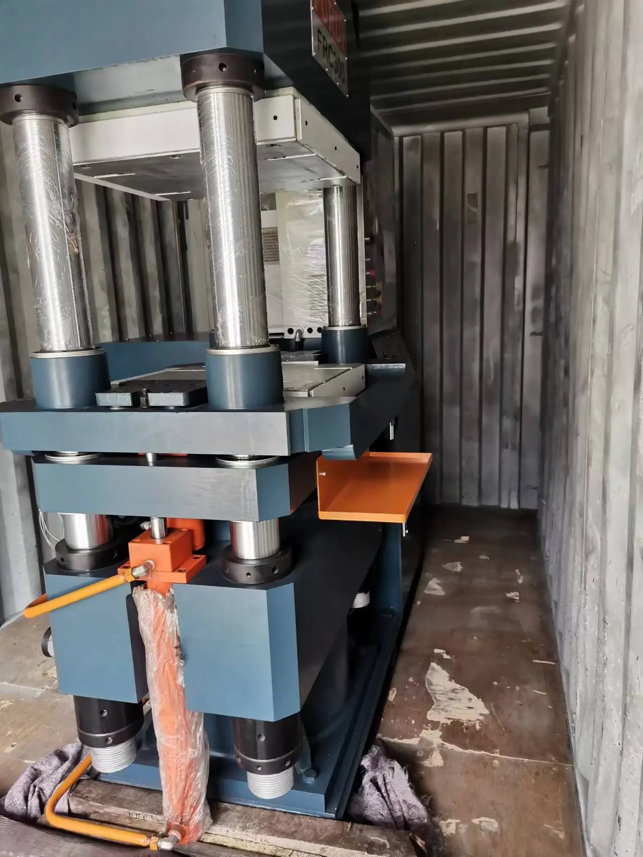 Machine de fabrication de plaquettes de frein, presse hydraulique pour ...