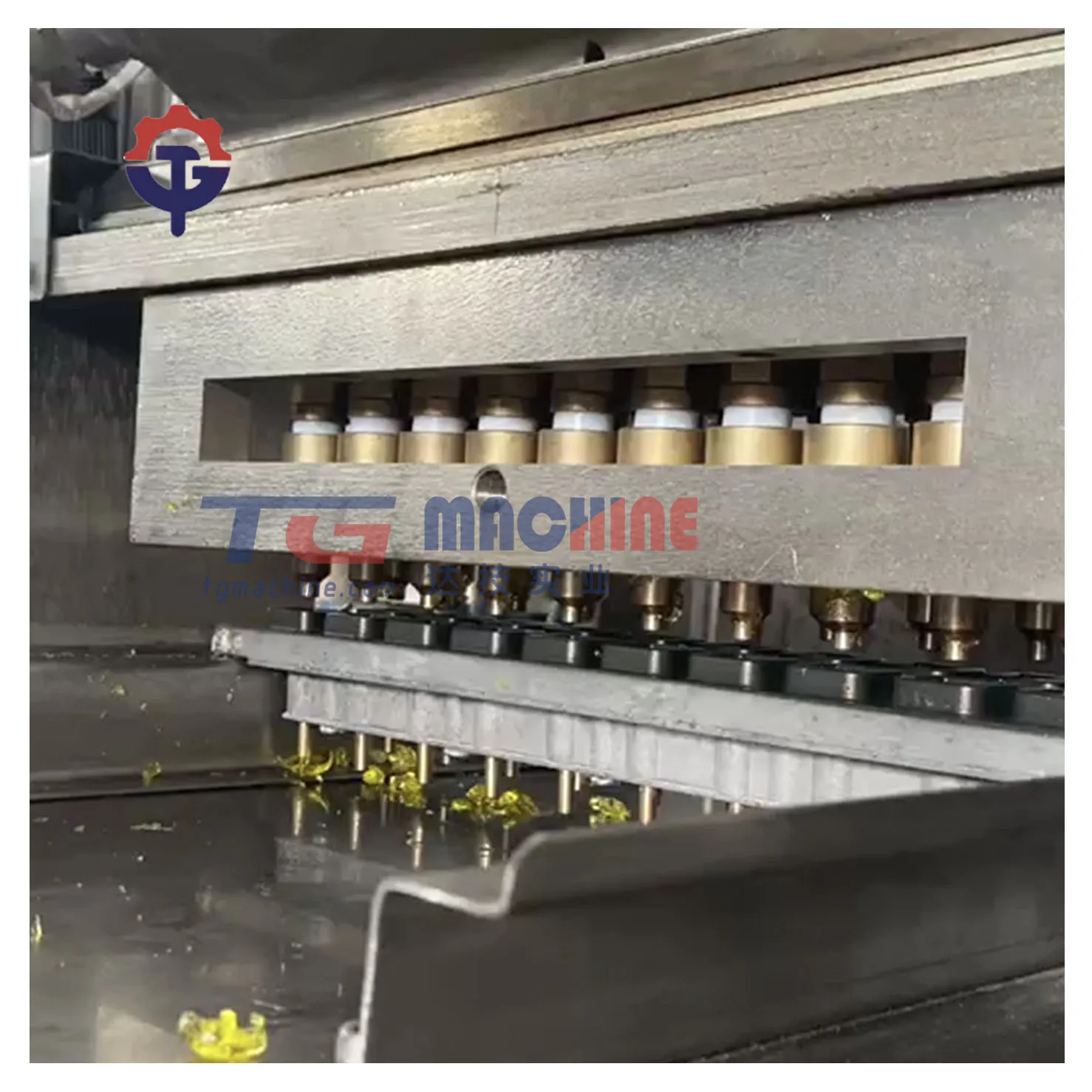 Laboratory Model Semi-automatic Gummy Candy Making Machine Table Candy ...