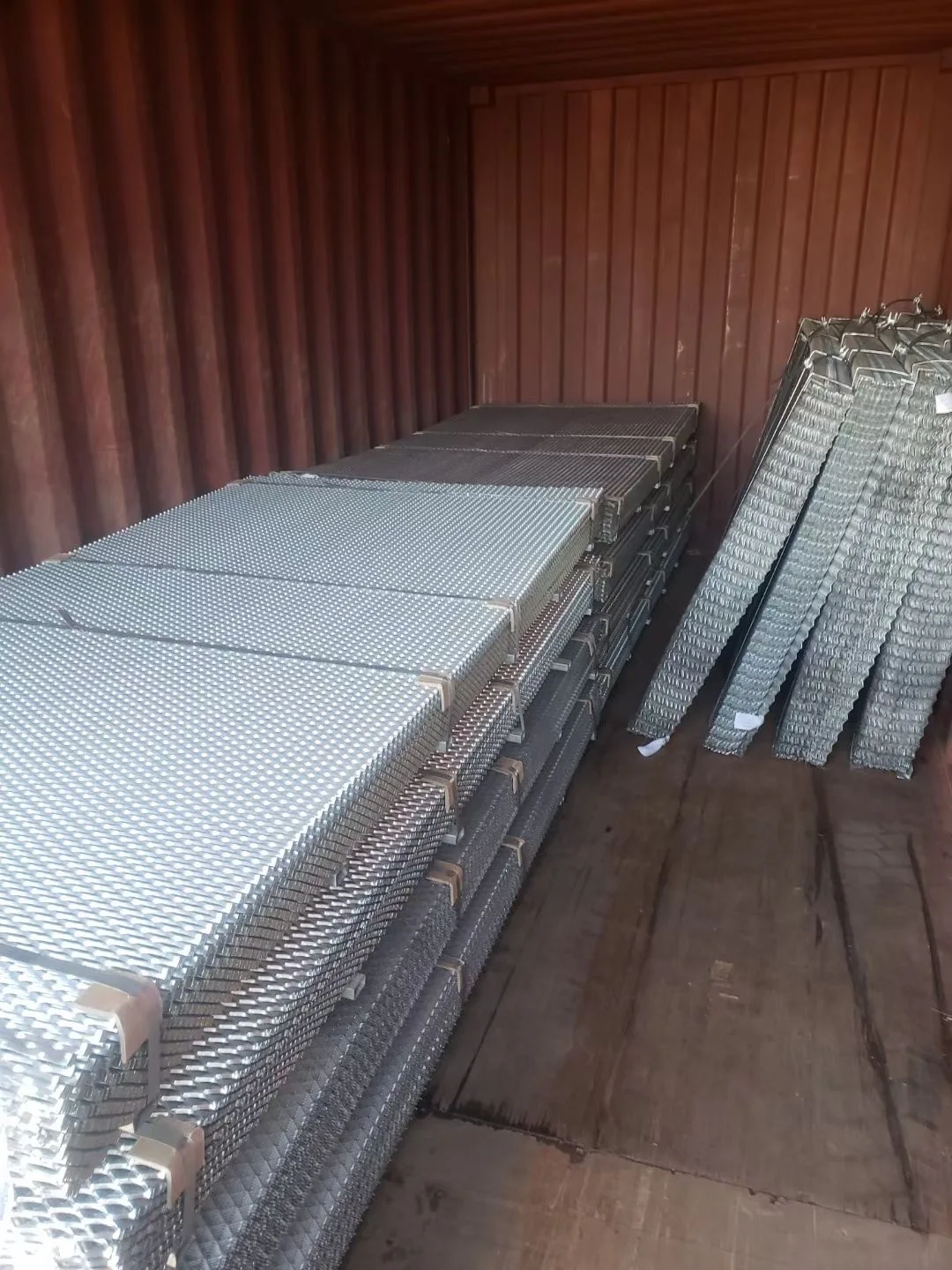 Expanded Metal Mesh Grills - Durable and Versatile Solutions