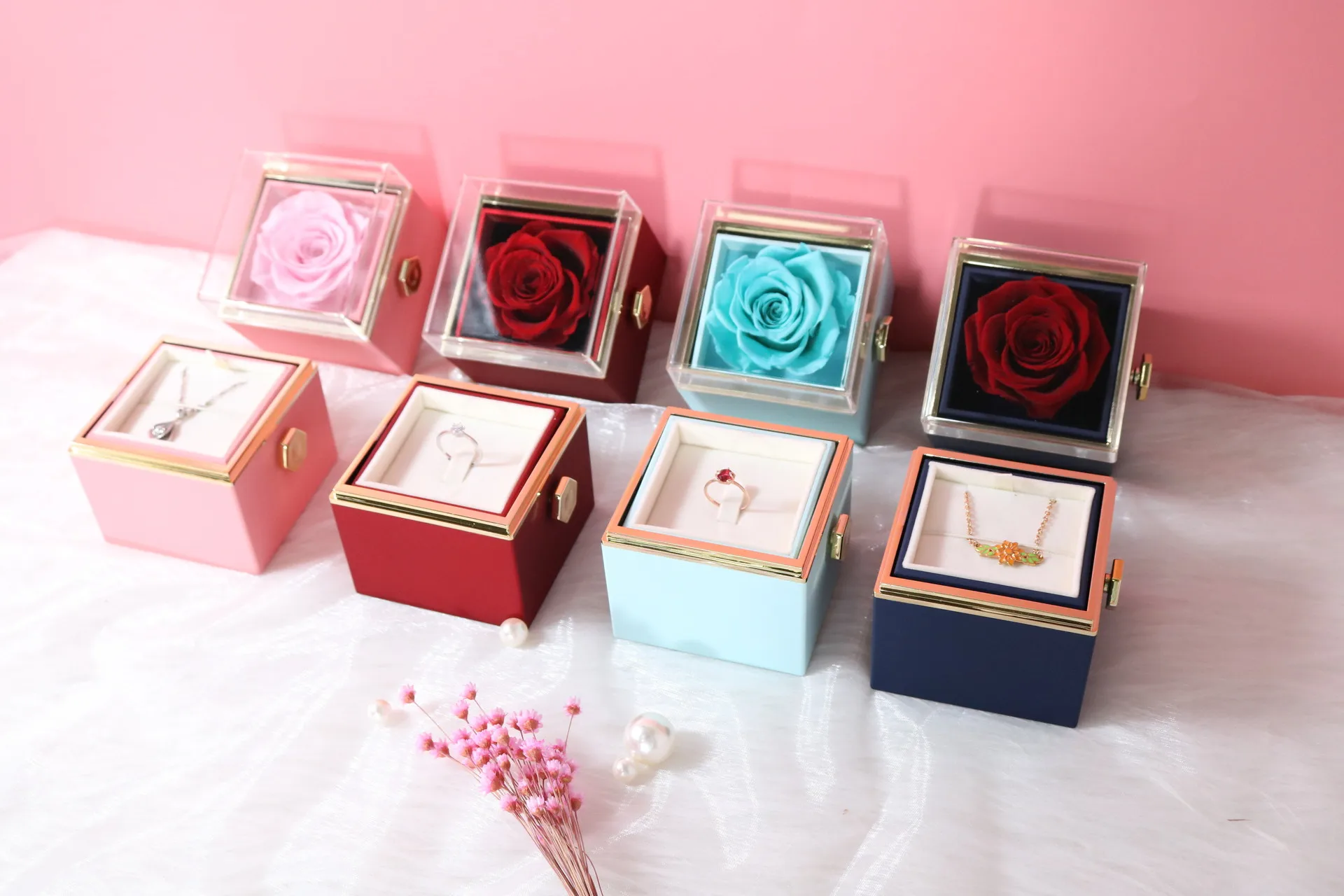 Valentine's Day Gift - Elegant Preserved Roses & Jewelry