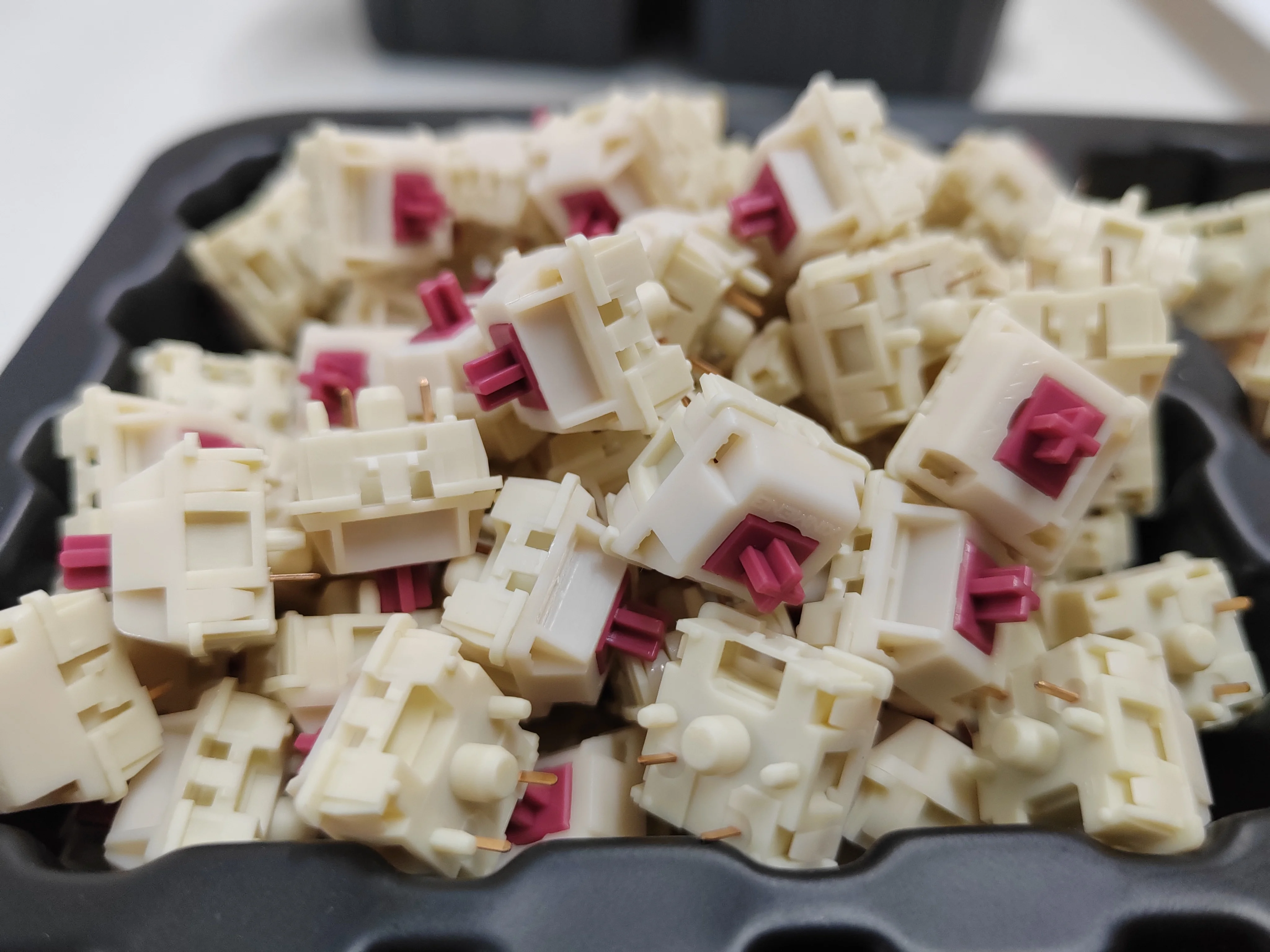 Xinmeng Outemu 38g Mechanical Keyboard - Dark Plum Switch