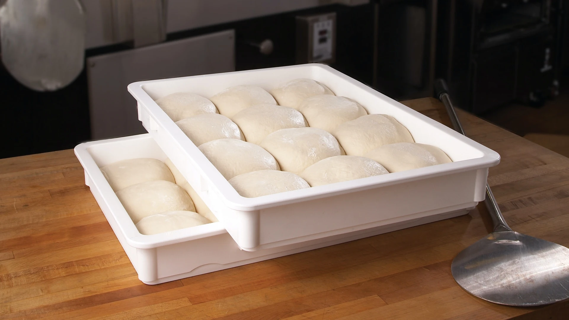 Stackable Bakery Storage Plastic Tray For Pizza Dough Rectangular Pizze ...