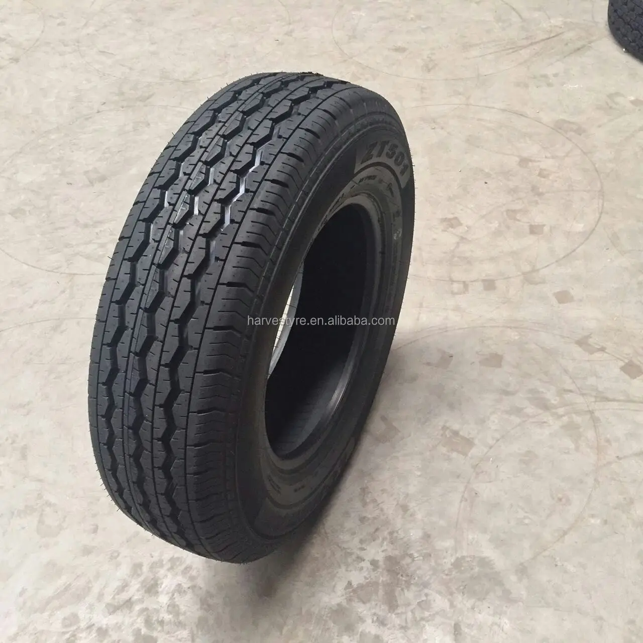LONGWAY Brand 185R14C Light Truck Tyre - Durable & Reliable