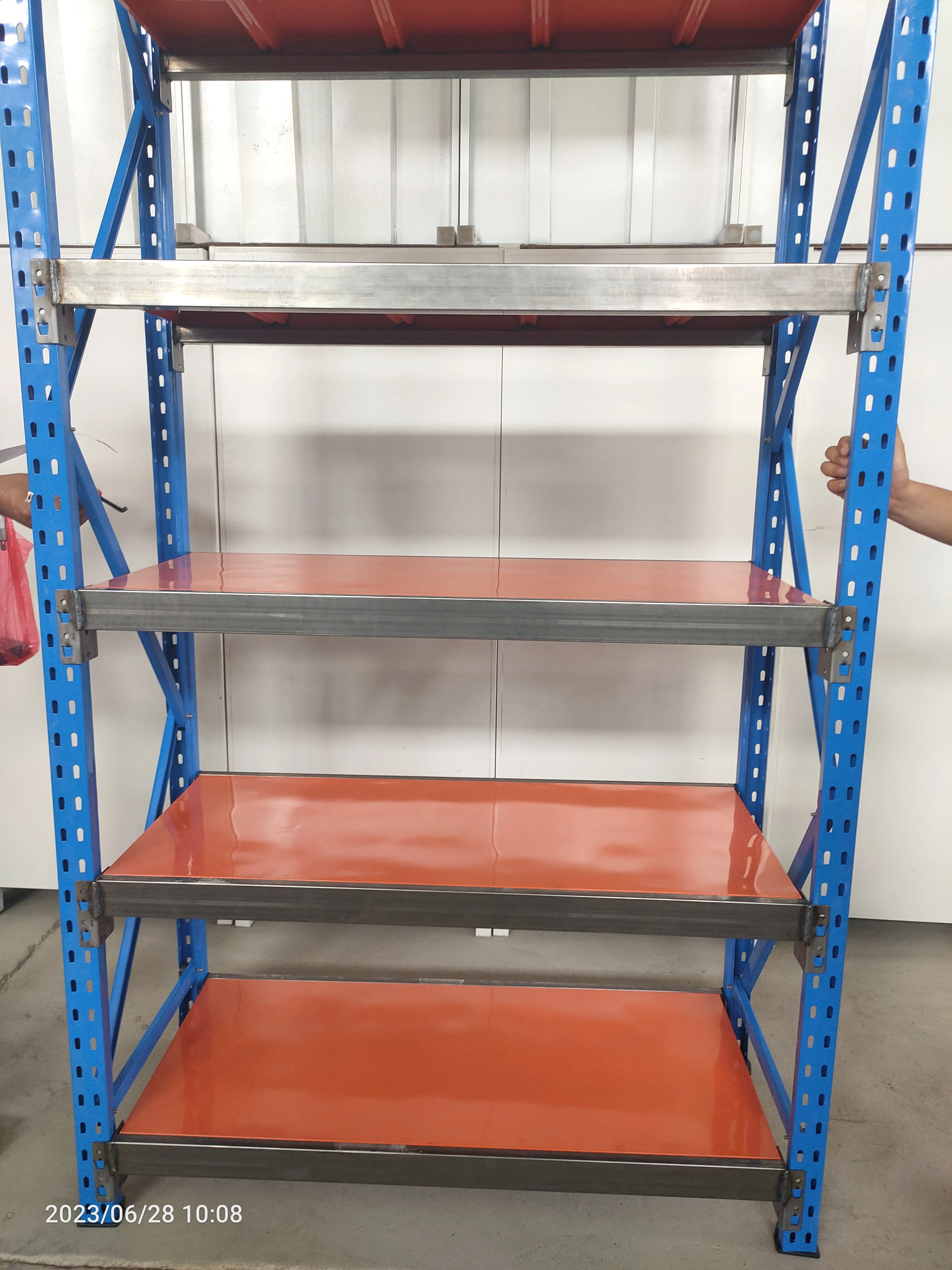 Light Duty Rack - Bolted Upright Frame with 6 Metal Shelves