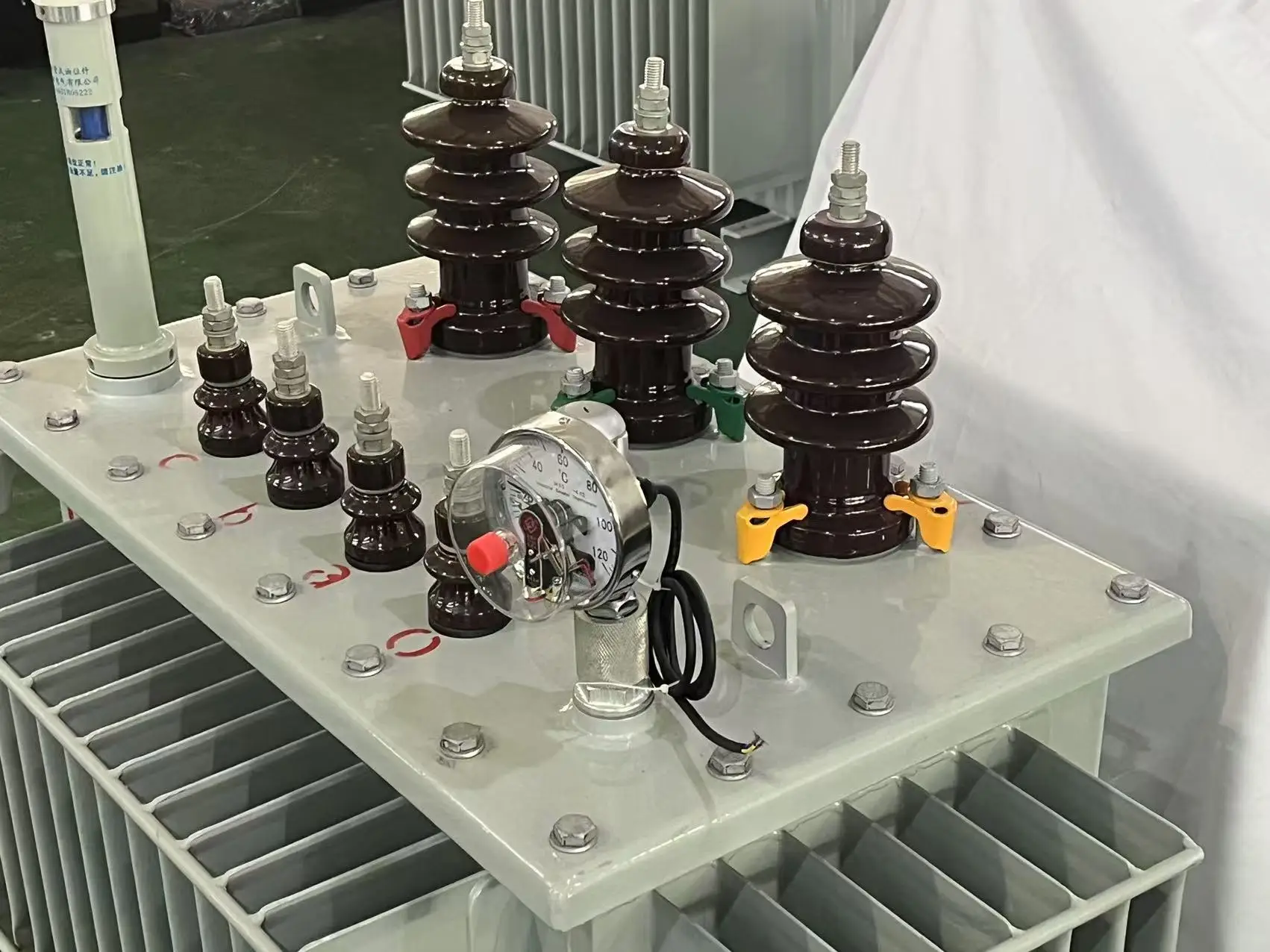 ANSI EN DIN Standard 1kv Transformer Insulator Bushing Brass High ...