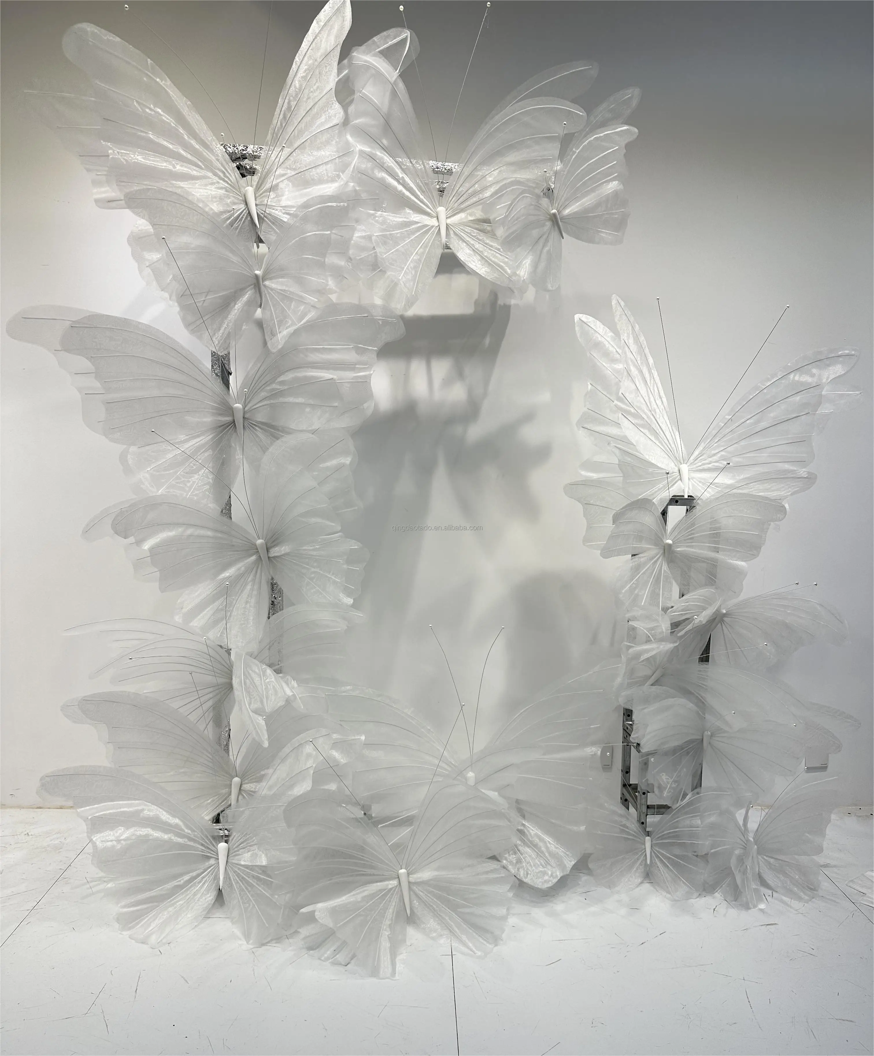 Customized Giant Organza Silk Butterfly Decoration for Weddings