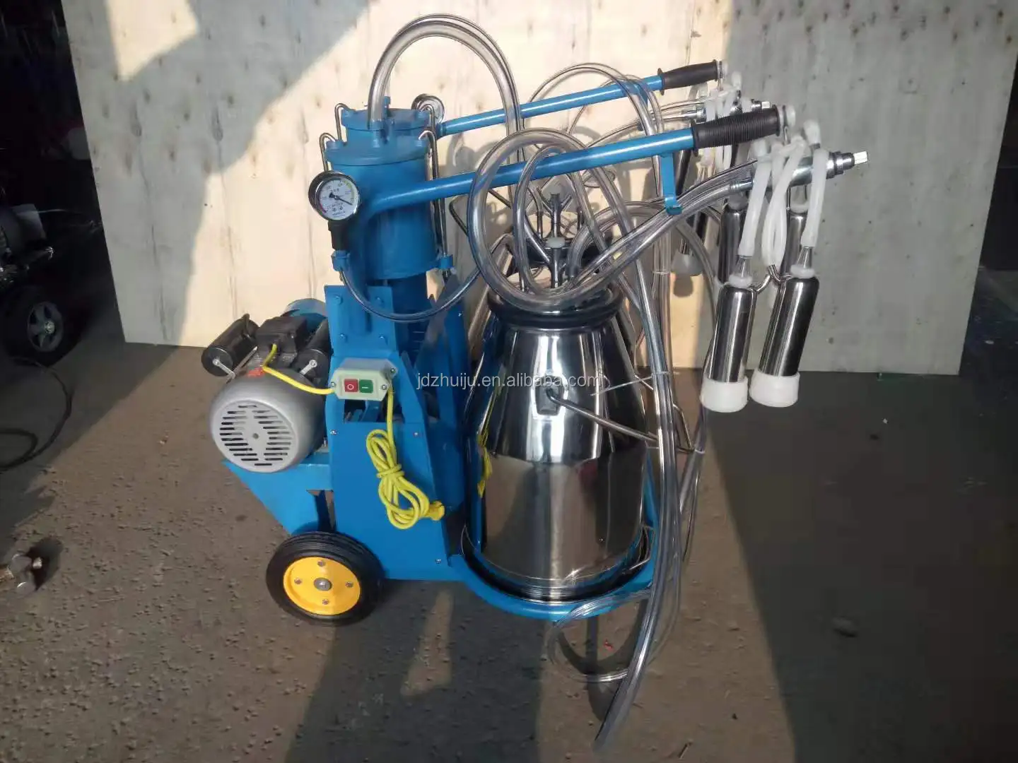 Single Barrel Piston Type Cow Goat Milking Machine Price Hj-cm011ps ...