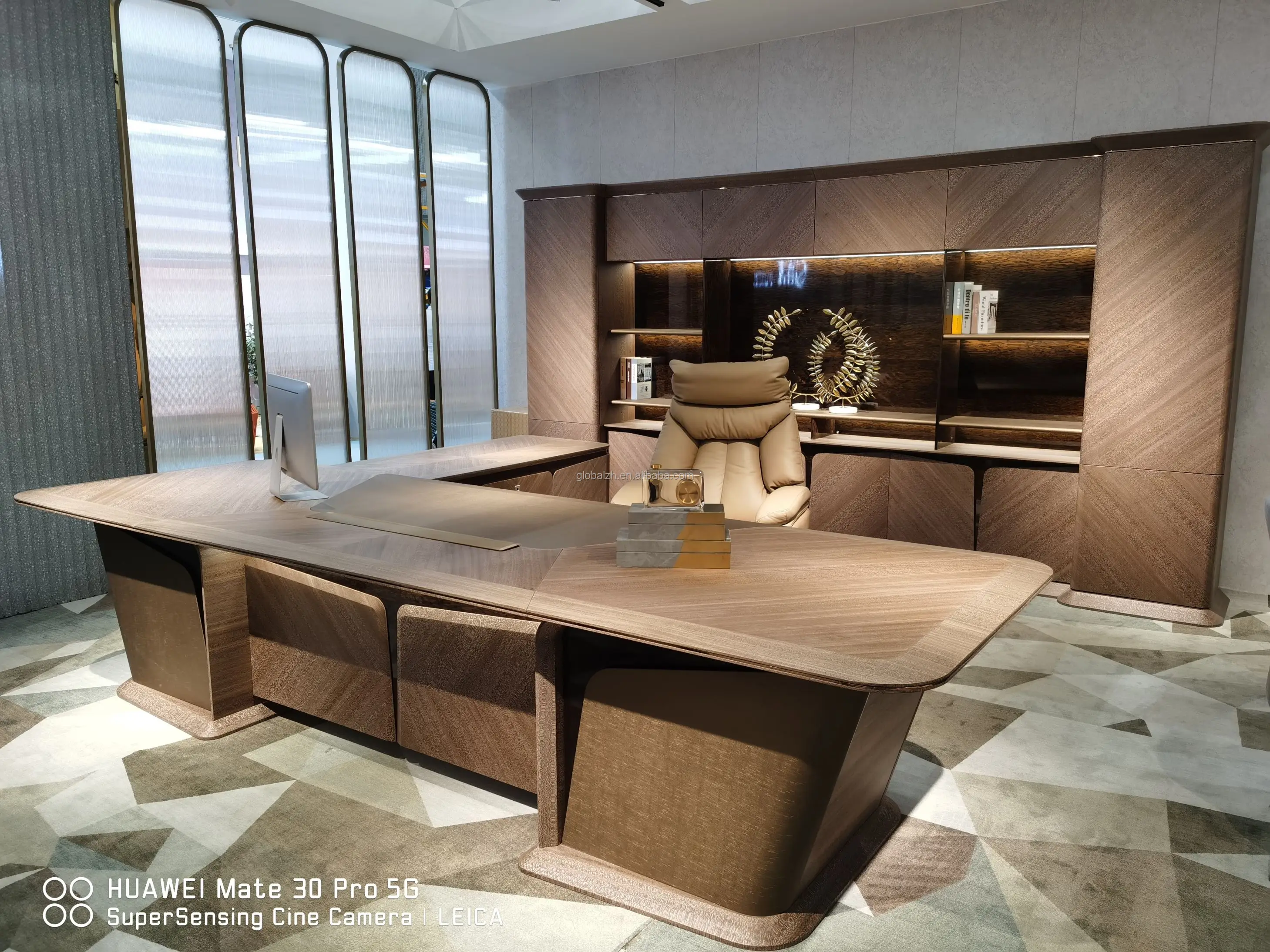 CEO Luxury Modern Design Executive Office Desk for Commercial