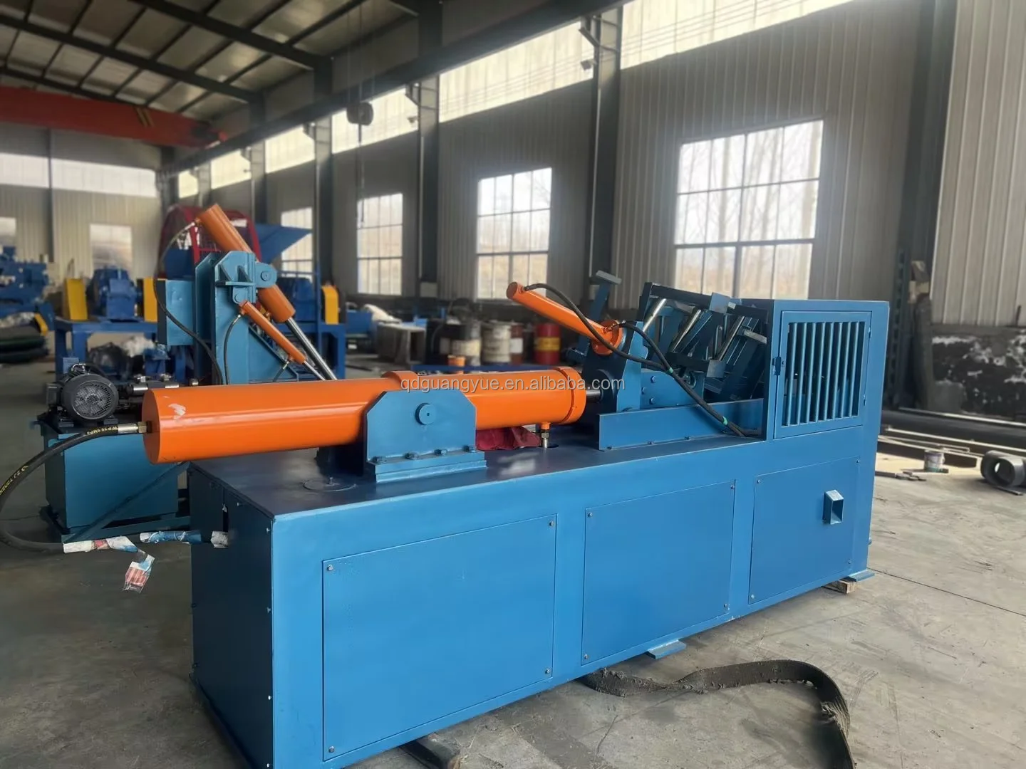 Hydraulic Single Hook Type Tyre Wire Puller / Truck Tyre Debeader ...