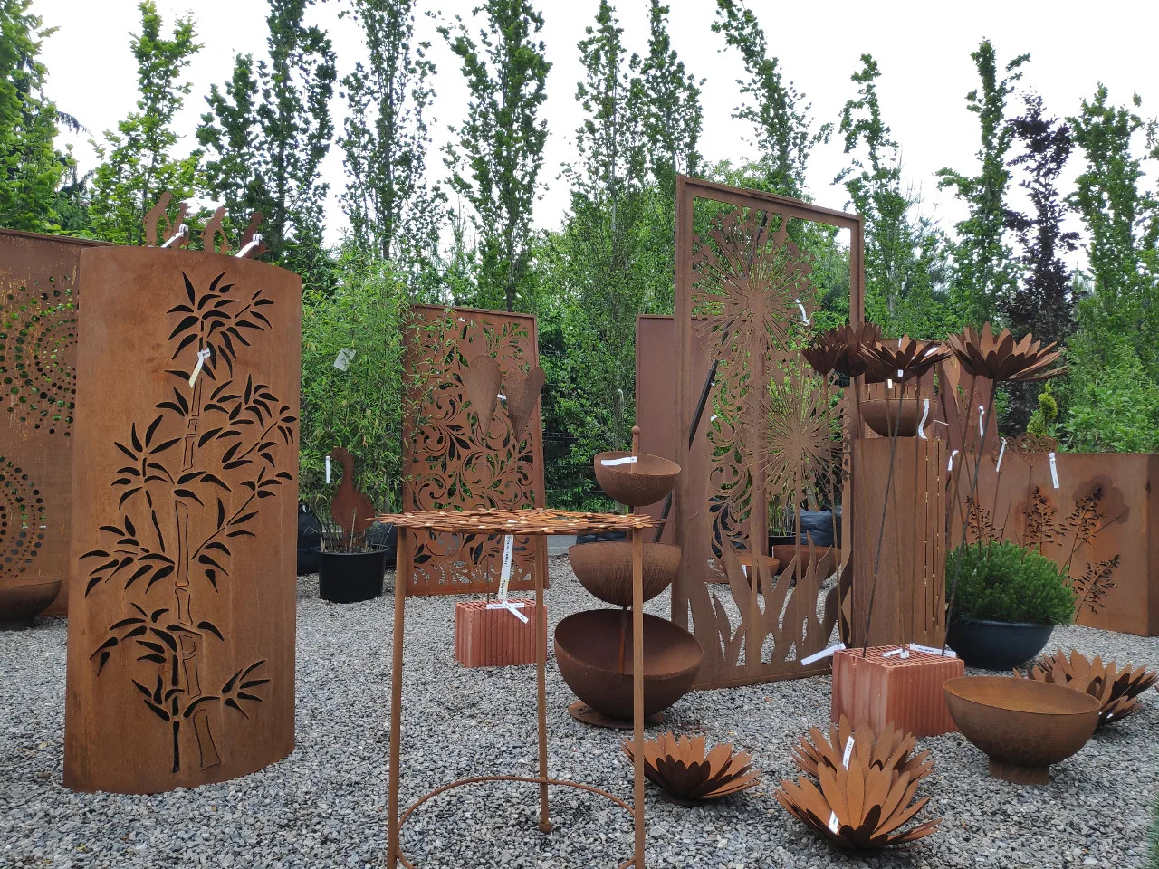 Decorative Metal Planters - Durable and Stylish Solutions