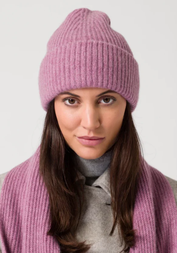 Warm and Stylish: Women's Cashmere Beanie with Fur Pom Pom