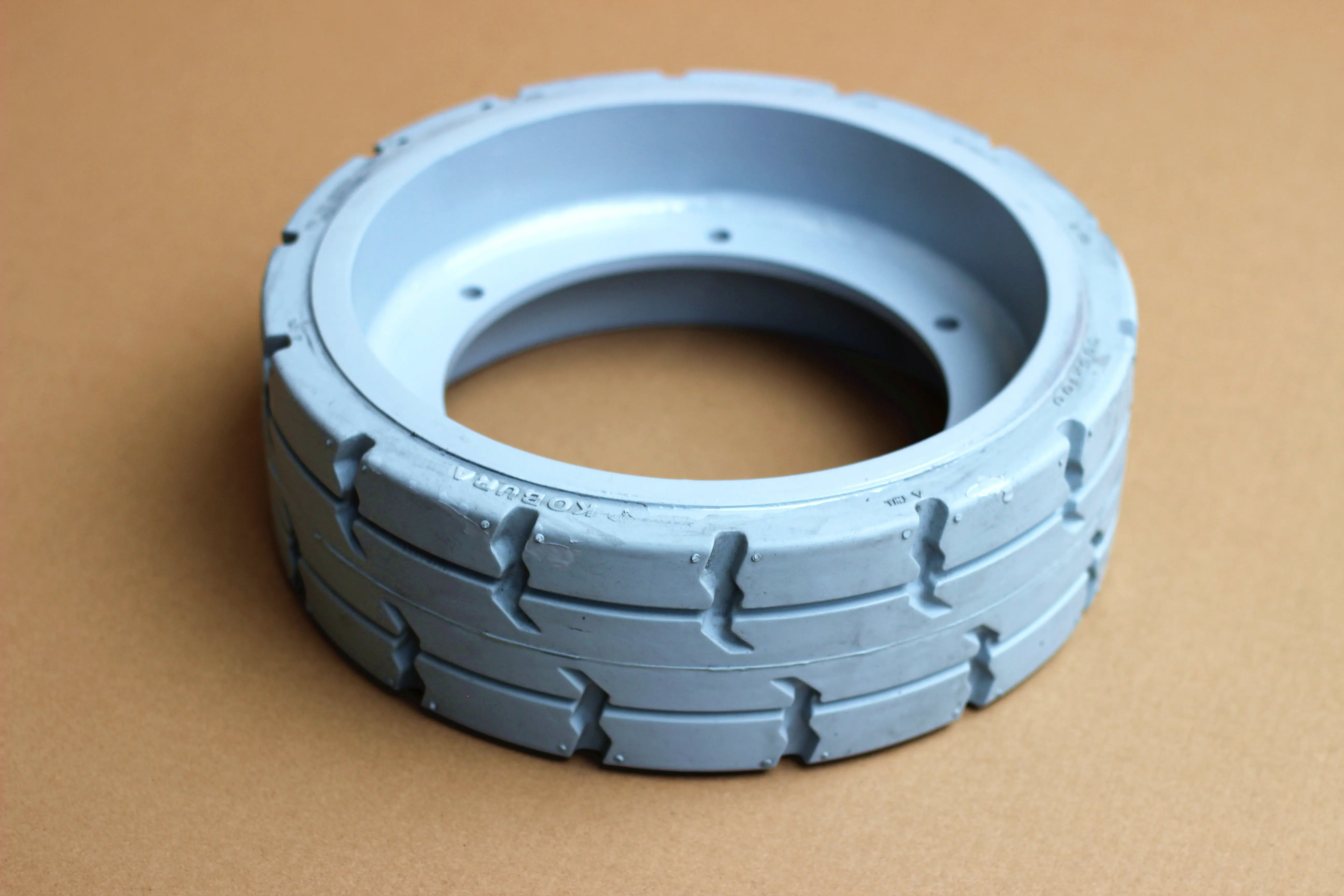 Snorkel Self-propelled Scissor Lift Rubber Solid Wheel Tires 12x4 Solid ...