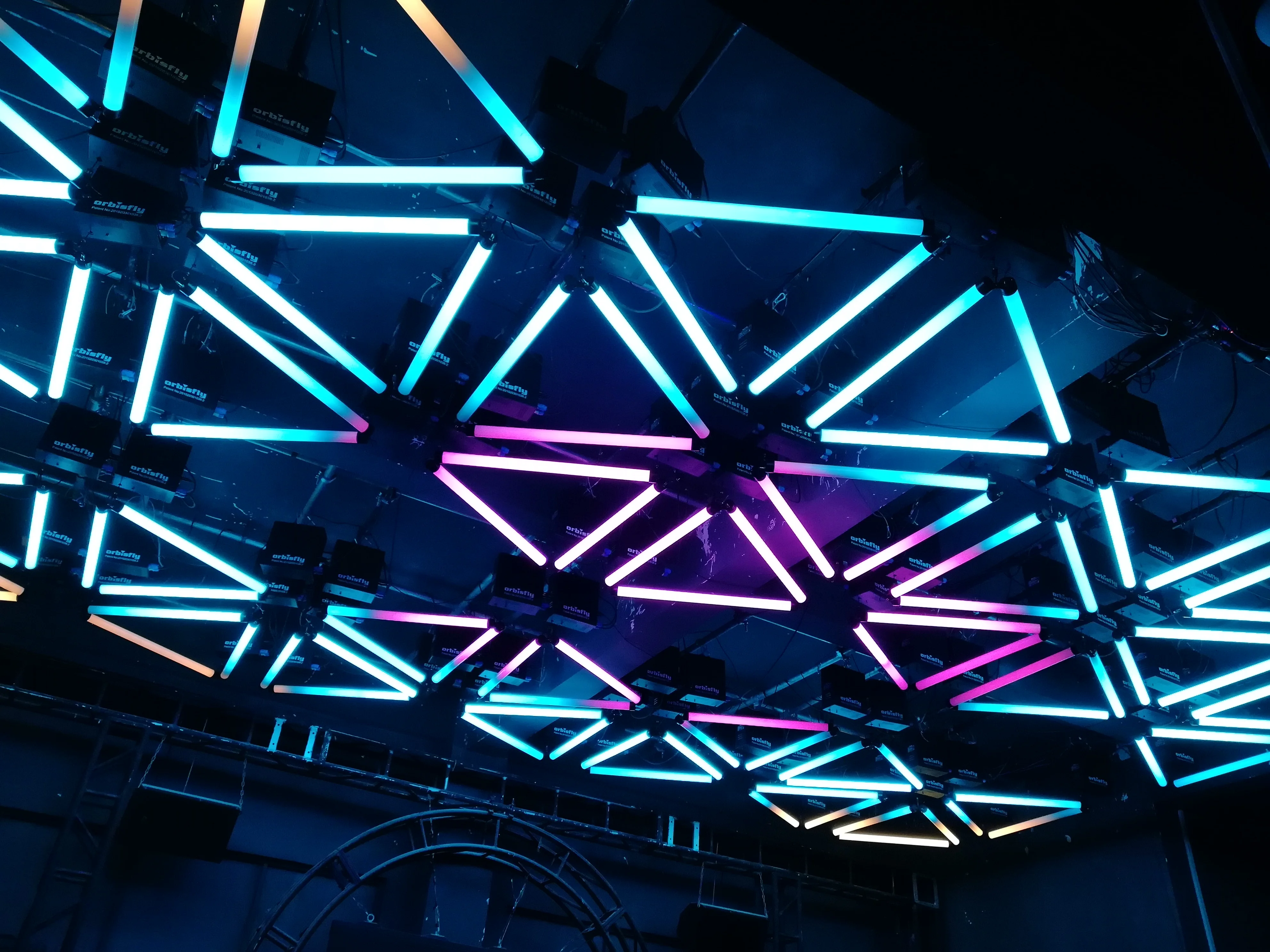 Kinetic Led Tube Ball Crystal Bulb Ring Triangle Diamond Dmx Hoist ...