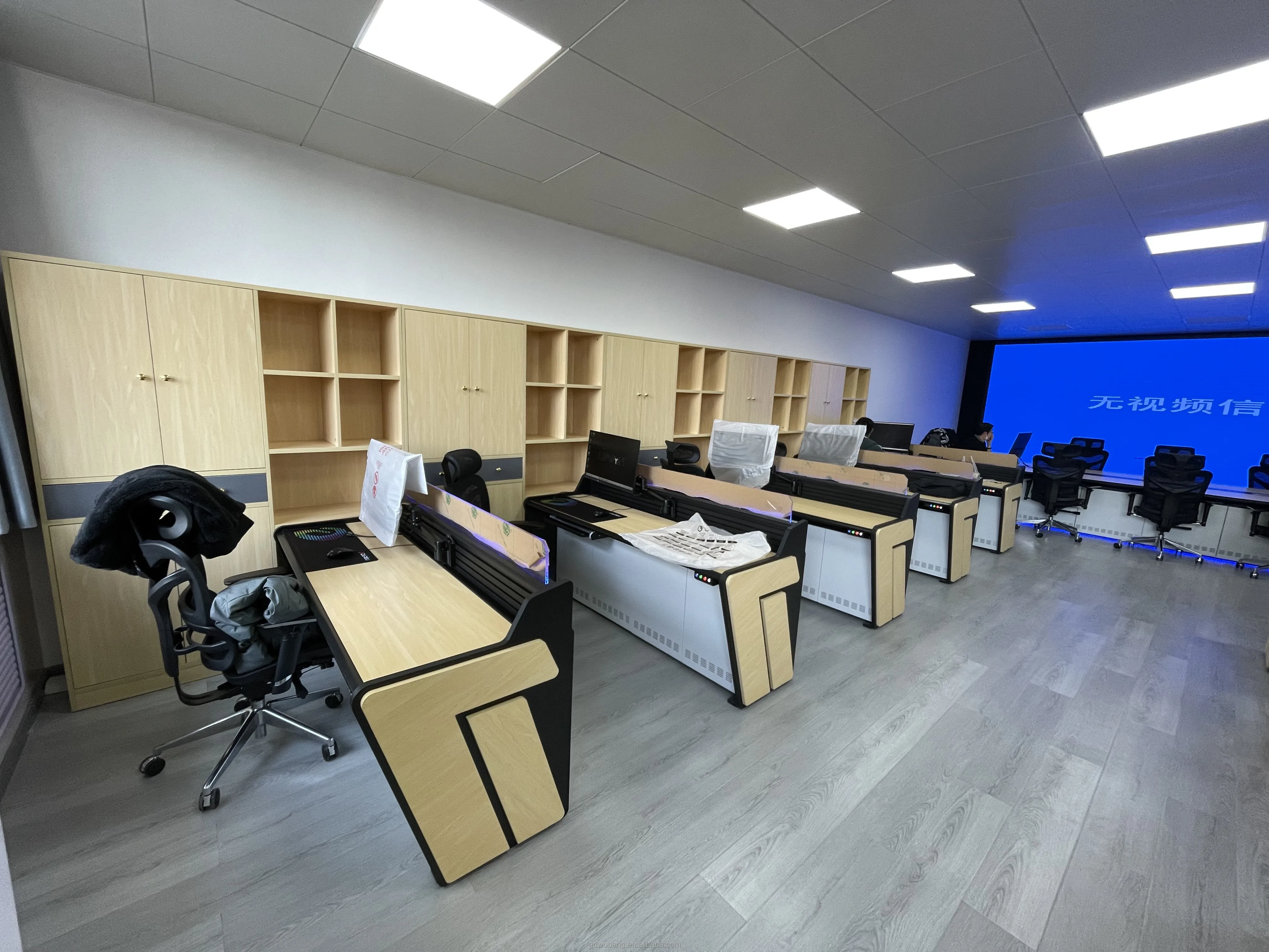Project Case Air Controlled Workstation Operator Console Furniture ...