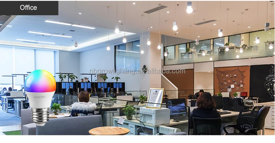 RGBW Remote Control A60 E27 LED Smart Spotlight - 24 Key Dimming