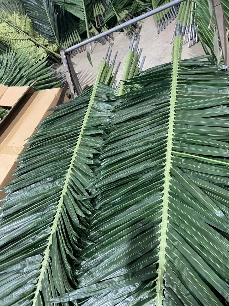 Palm Tree Leaf Single