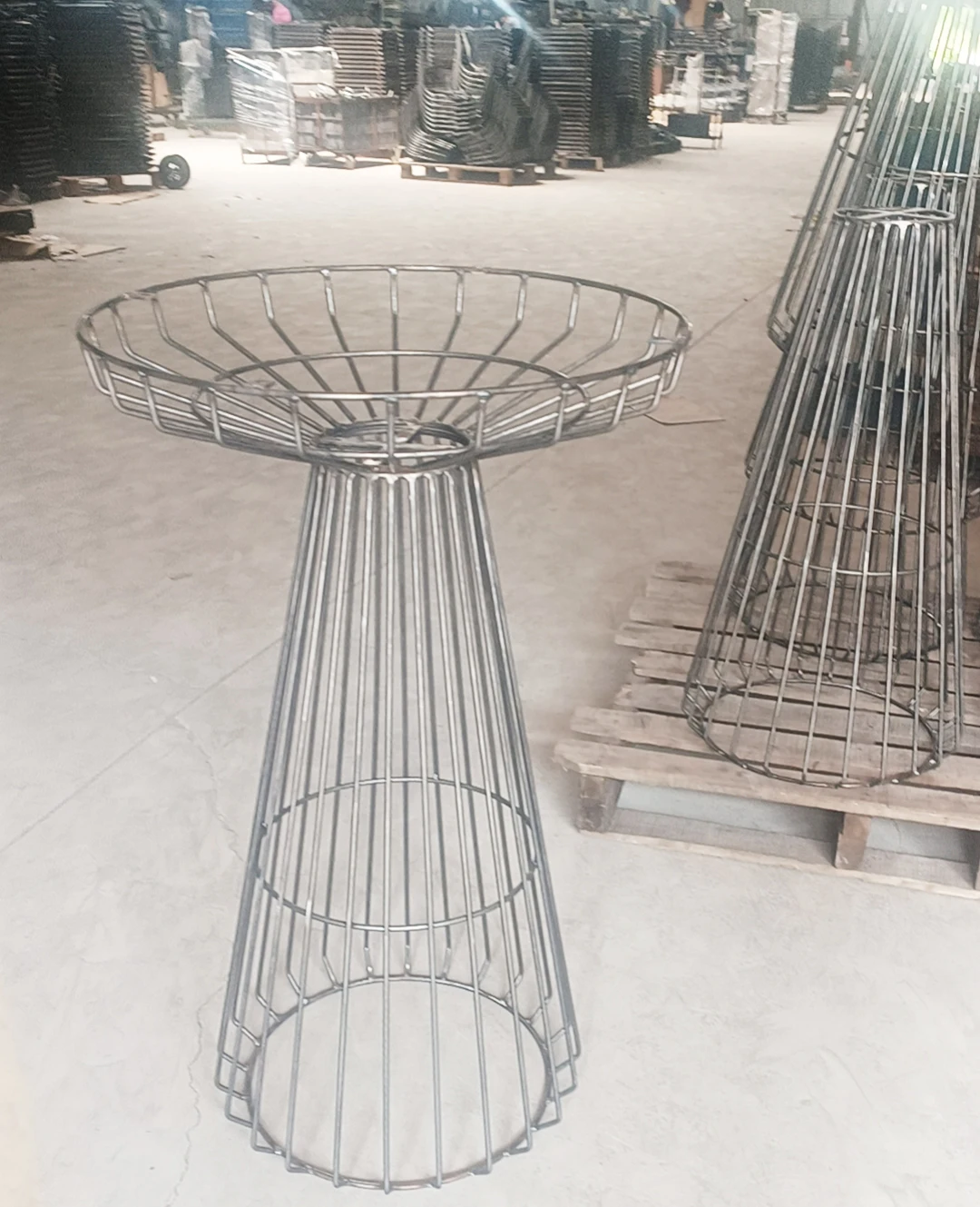 Modern Metal Wire Bar Table for Hotels & Restaurants