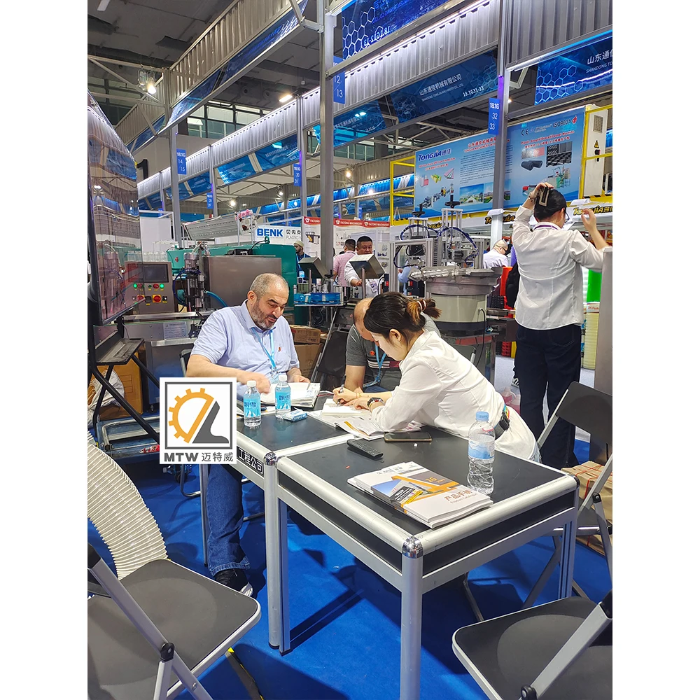 MTW Automatic Plastic Spout Caps Pressing Capping Machine